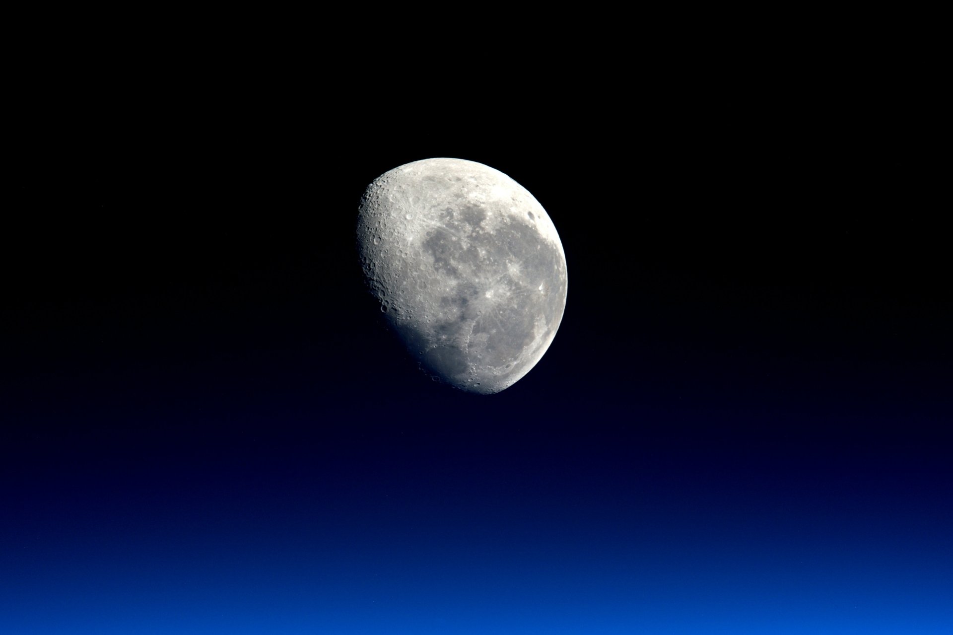 4K Ultra HD Moonlit Sky Wallpaper | 4940x3292 | Wallpaper Abyss