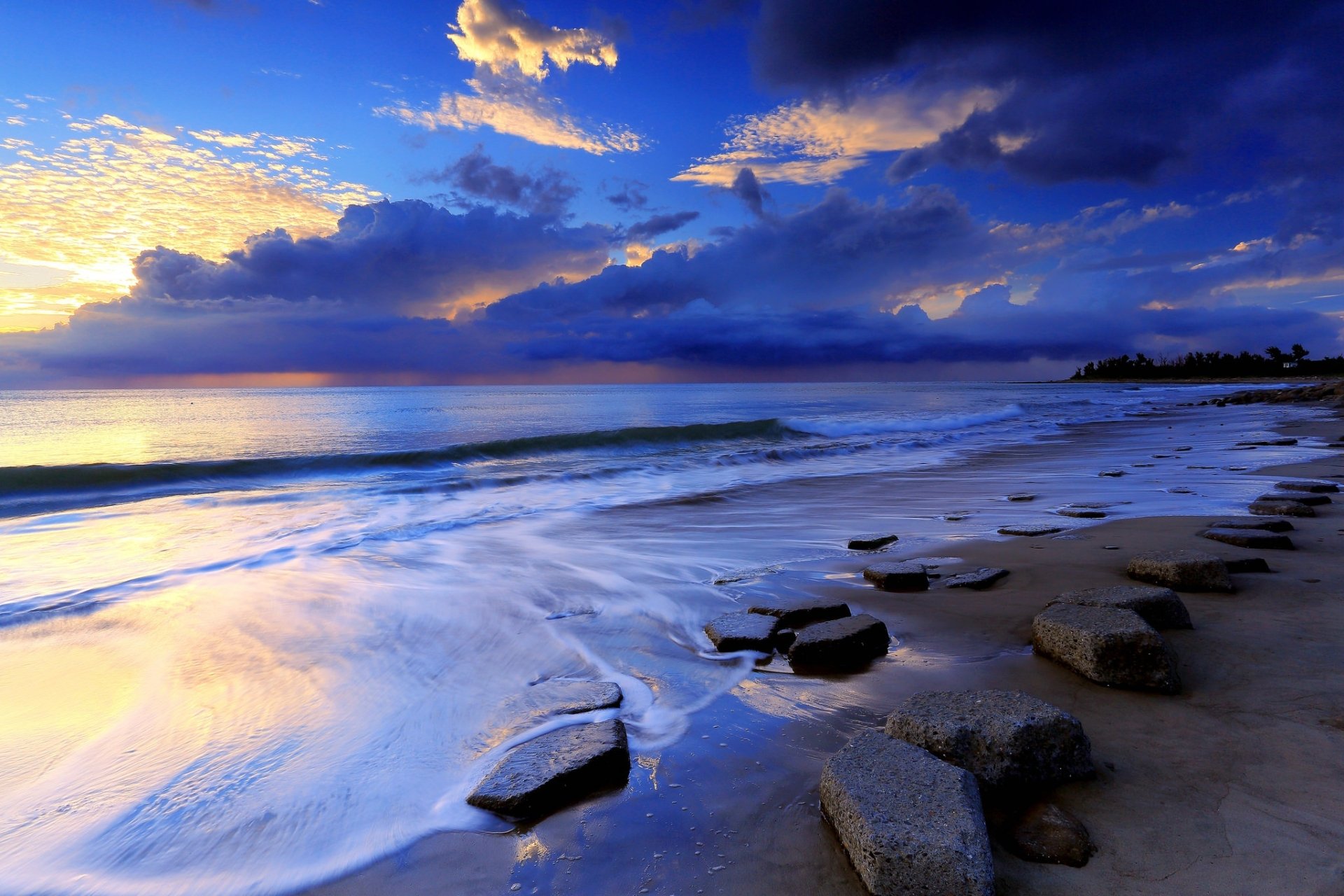 Ocean Widescreen Background Wallpaper