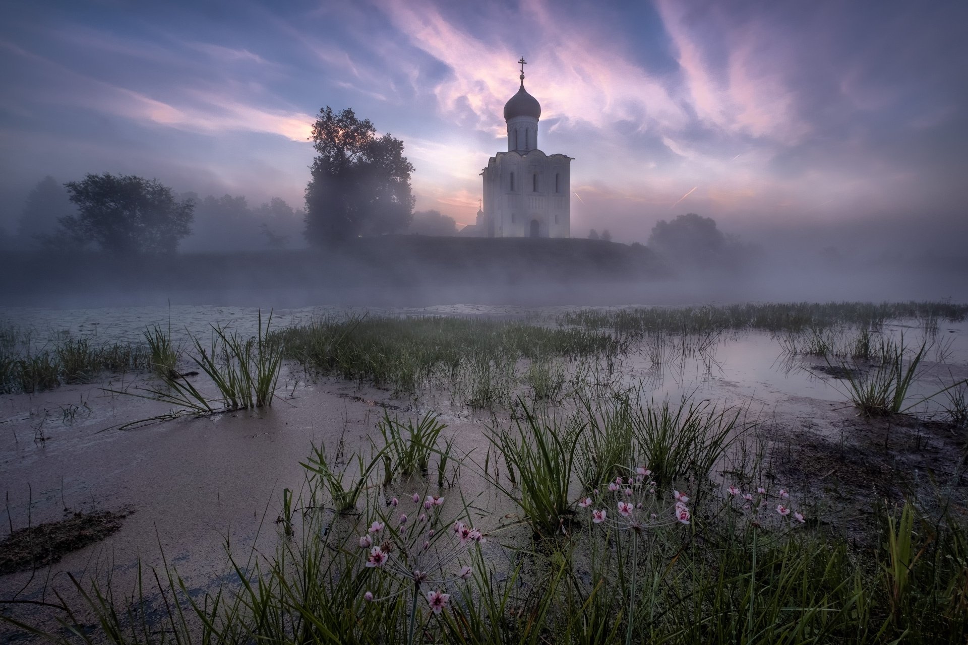 Download Fog Religious Church HD Wallpaper | 1920x1280 | Wallpaper Abyss