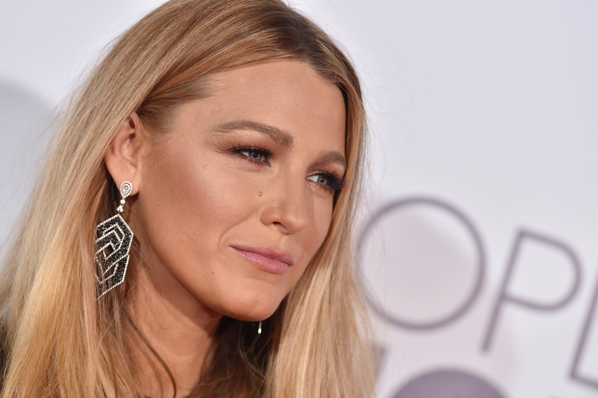 Download Face Close-up Blonde Earrings American Actress Model Celebrity ...