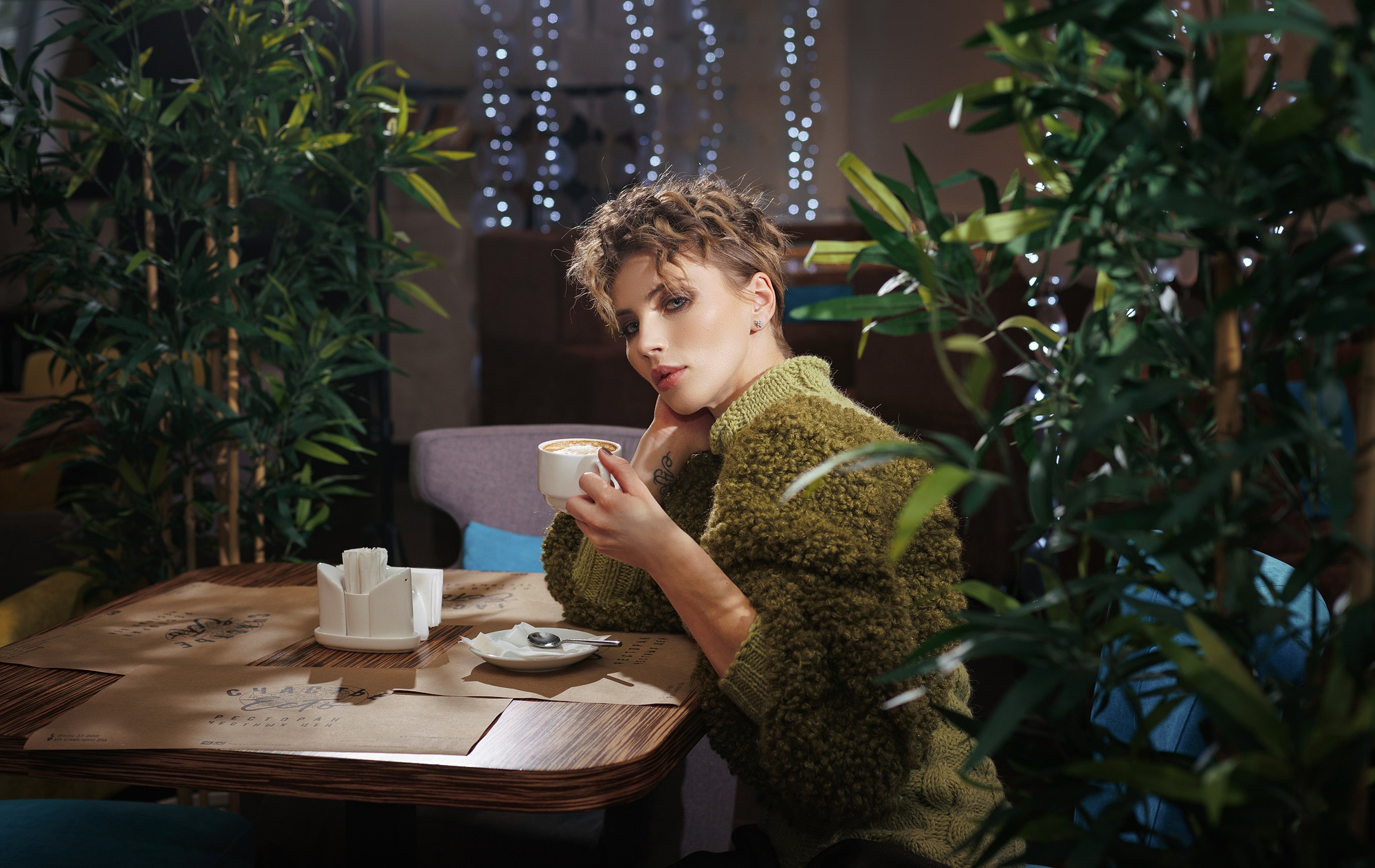 Download Short Hair Blue Eyes Brunette Coffee Woman Model HD Wallpaper