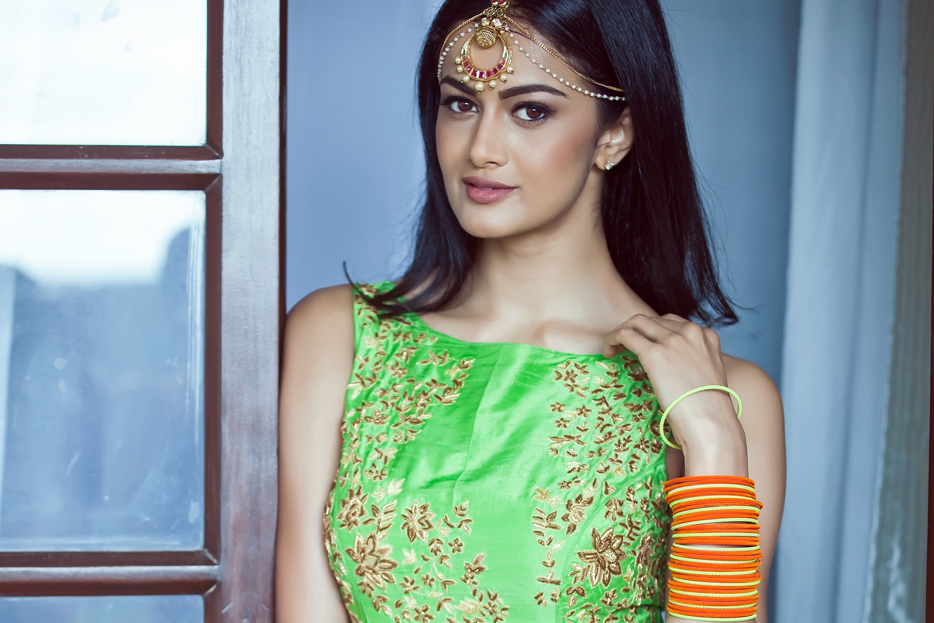 Shubra Aiyappa HD Wallpaper