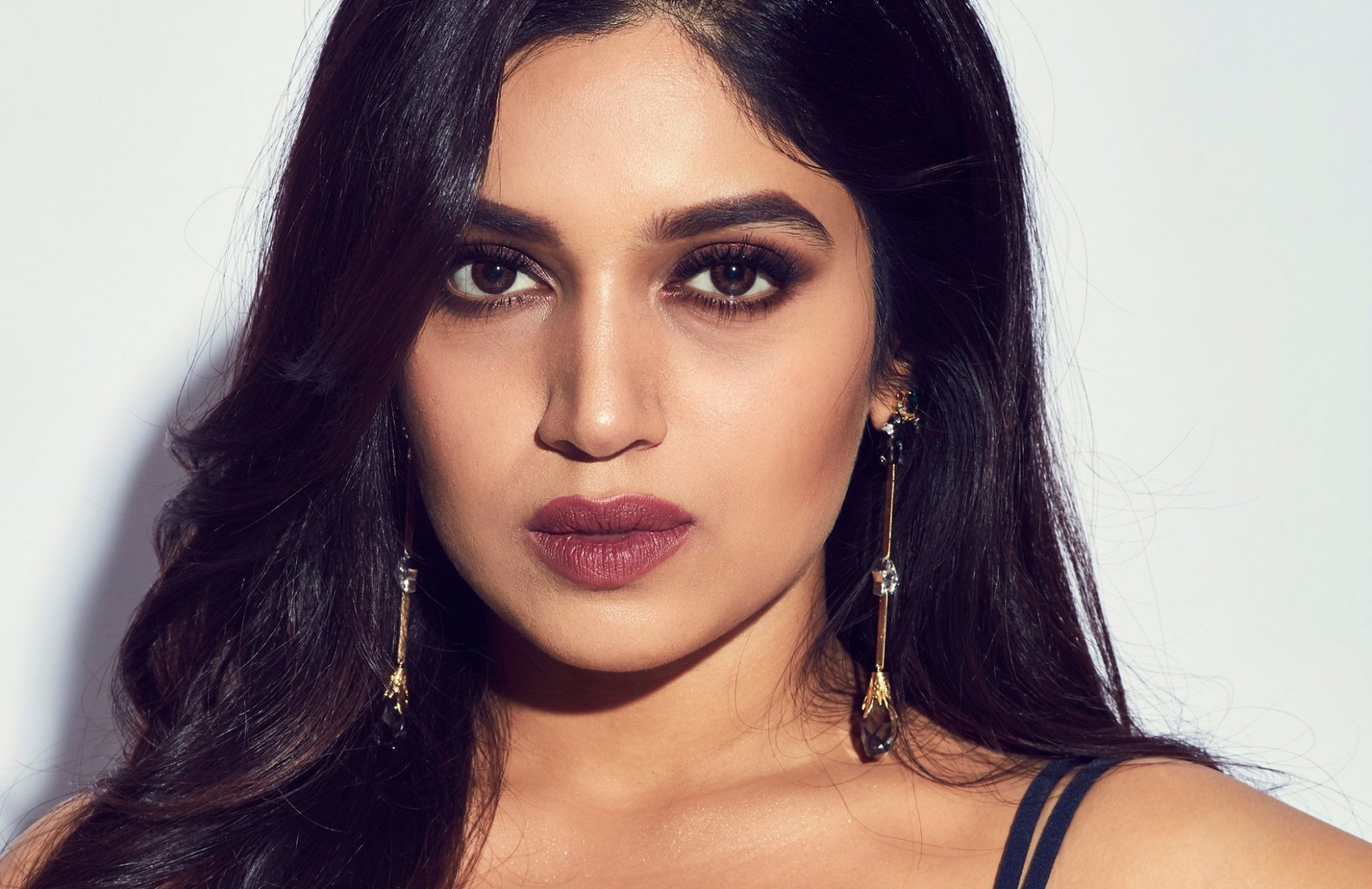 Download Black Hair Earrings Lipstick Brown Eyes Bollywood Actress Indian Face Celebrity Bhumi ...