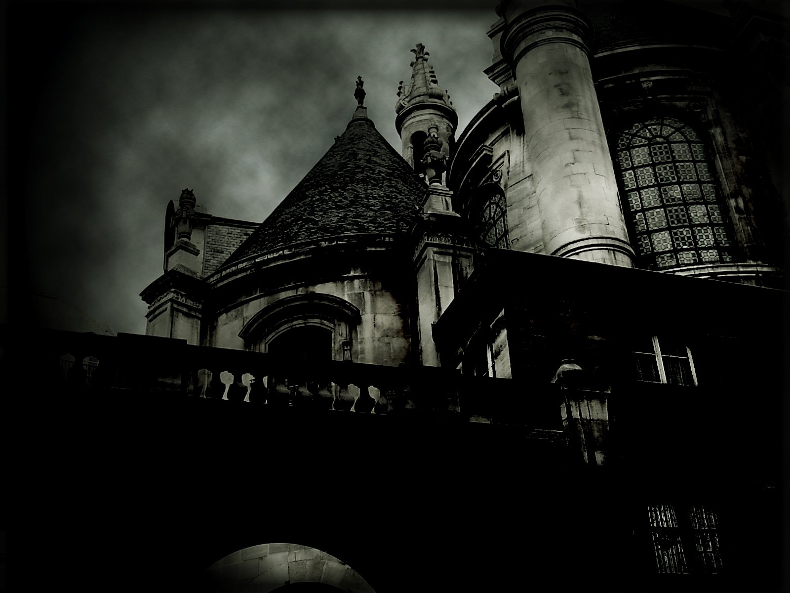 Dark Elegance: HD Wallpaper of a Mysterious Building