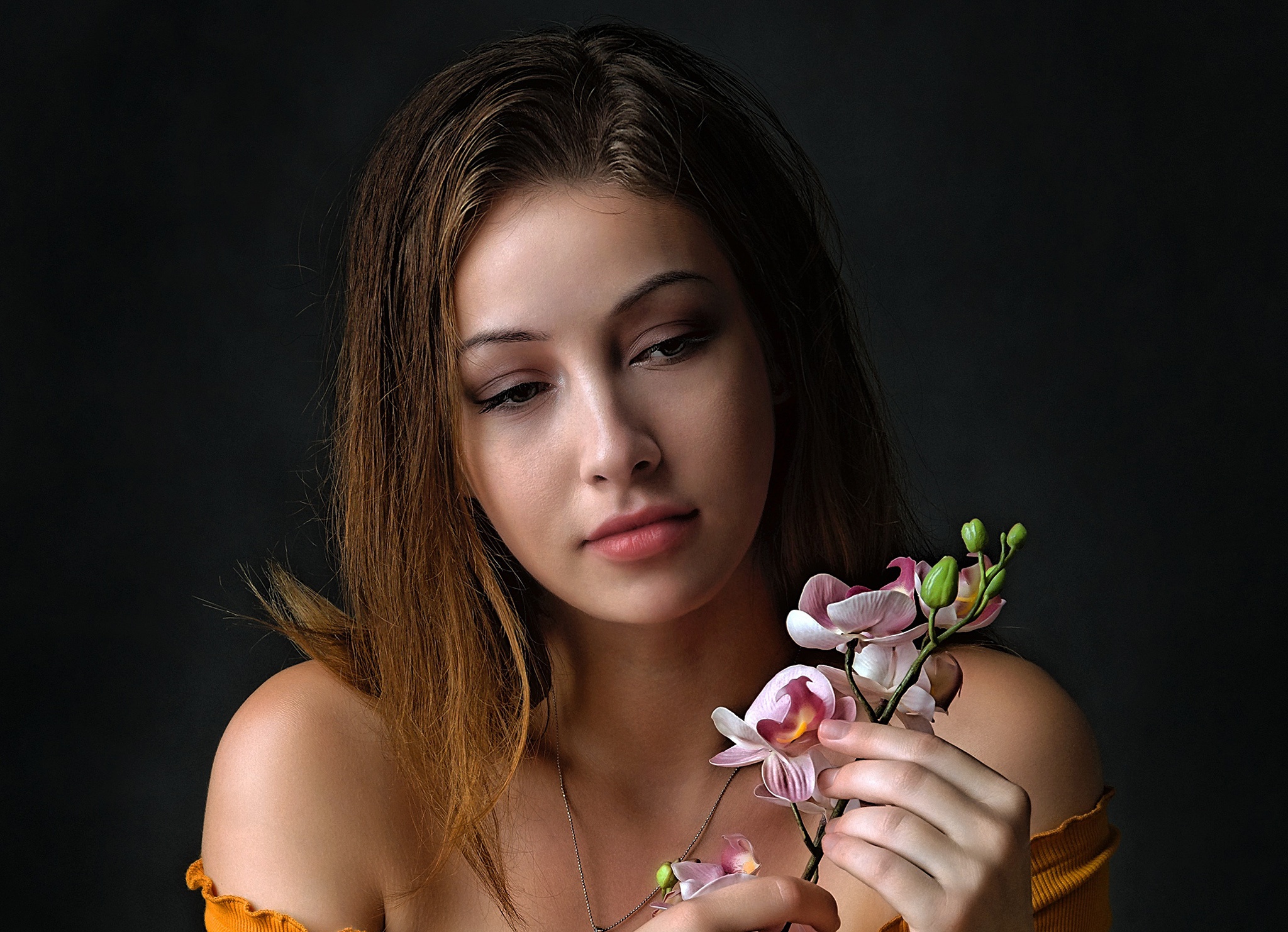 Download Woman Face HD Wallpaper