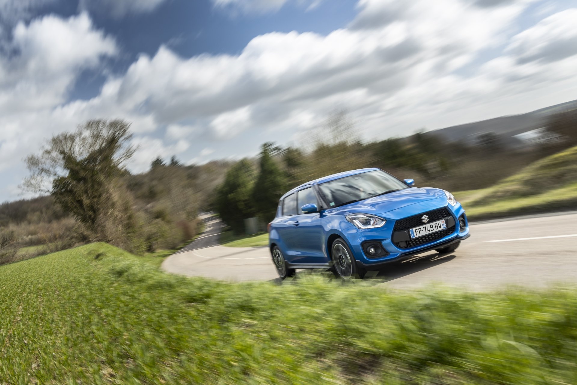 Download SUV Car Suzuki Vehicle Suzuki Swift 4k Ultra HD Wallpaper