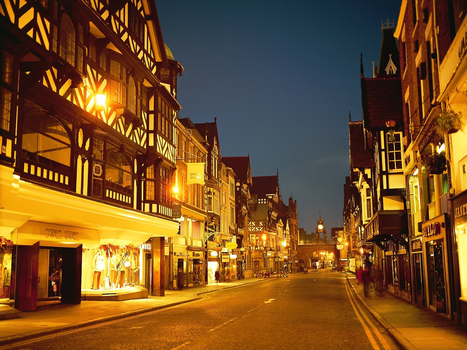 Chester Nights: A Stunning HD View of England’s Timeless Cityscape