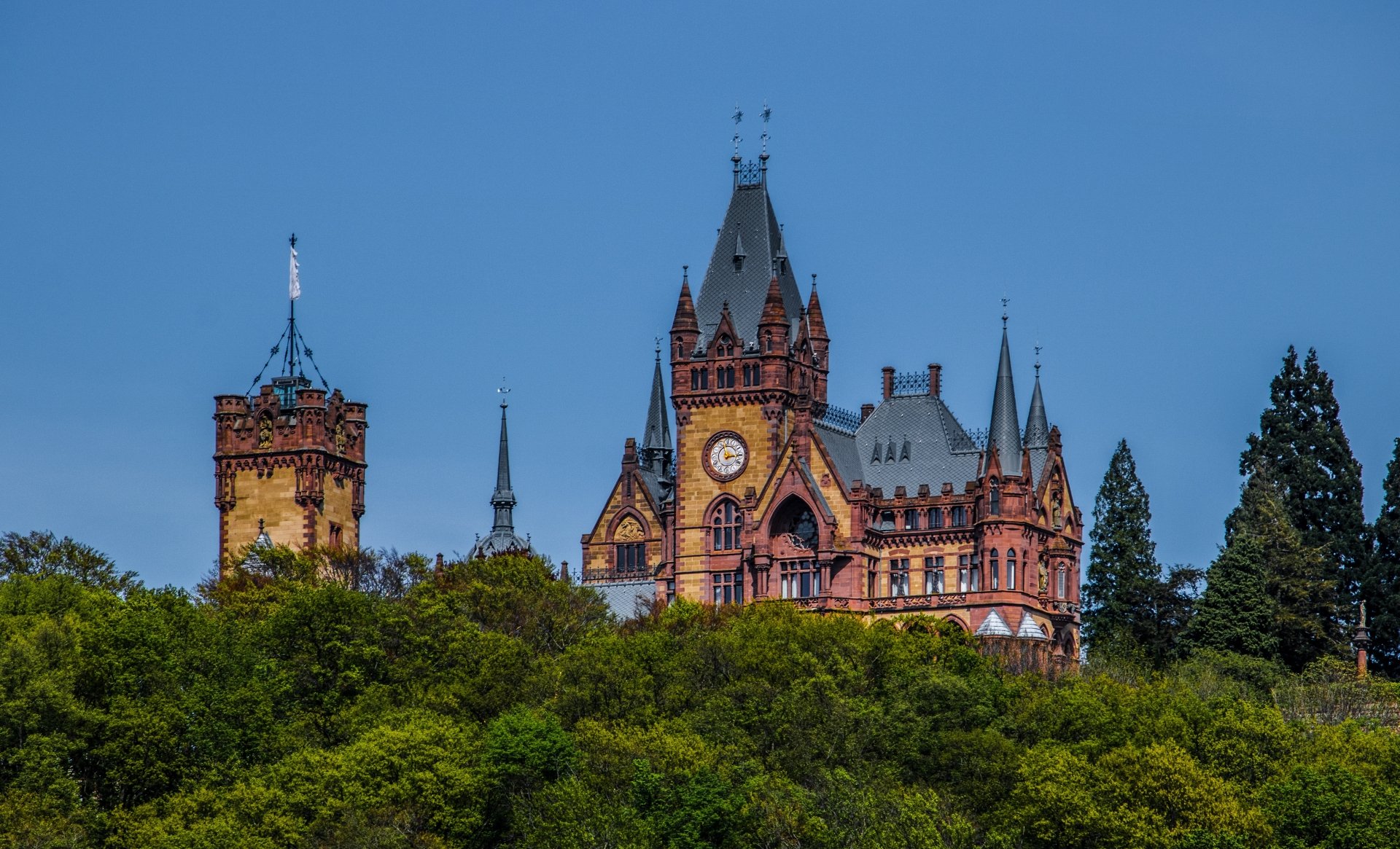 Download Man Made Schloss Drachenburg 4k Ultra HD Wallpaper