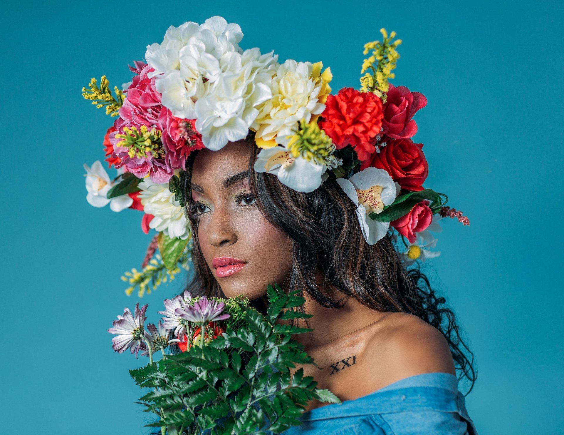 Download Wreath Flower Woman Model HD Wallpaper