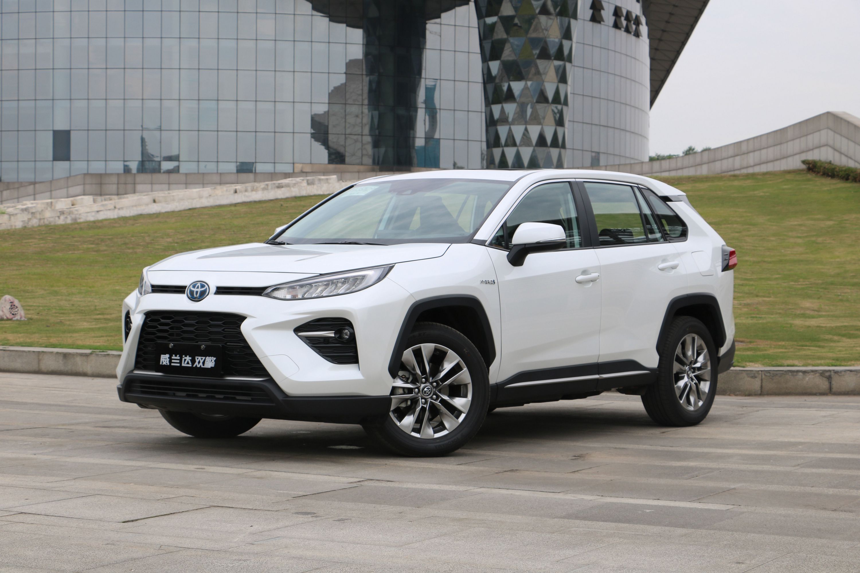 Toyota Wildlander HD Wallpaper