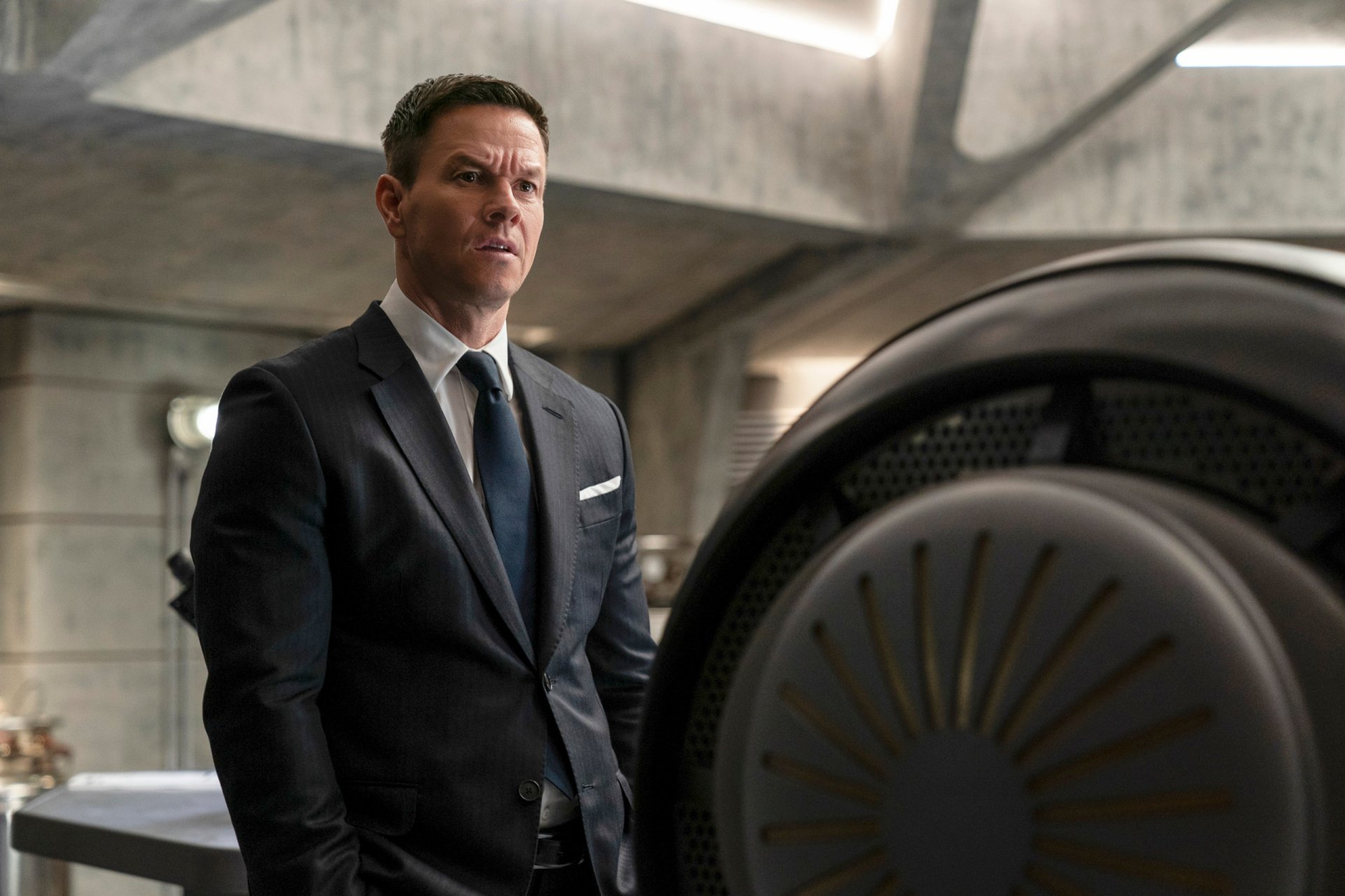 Download Evan McCauley Mark Wahlberg Movie Infinite HD Wallpaper