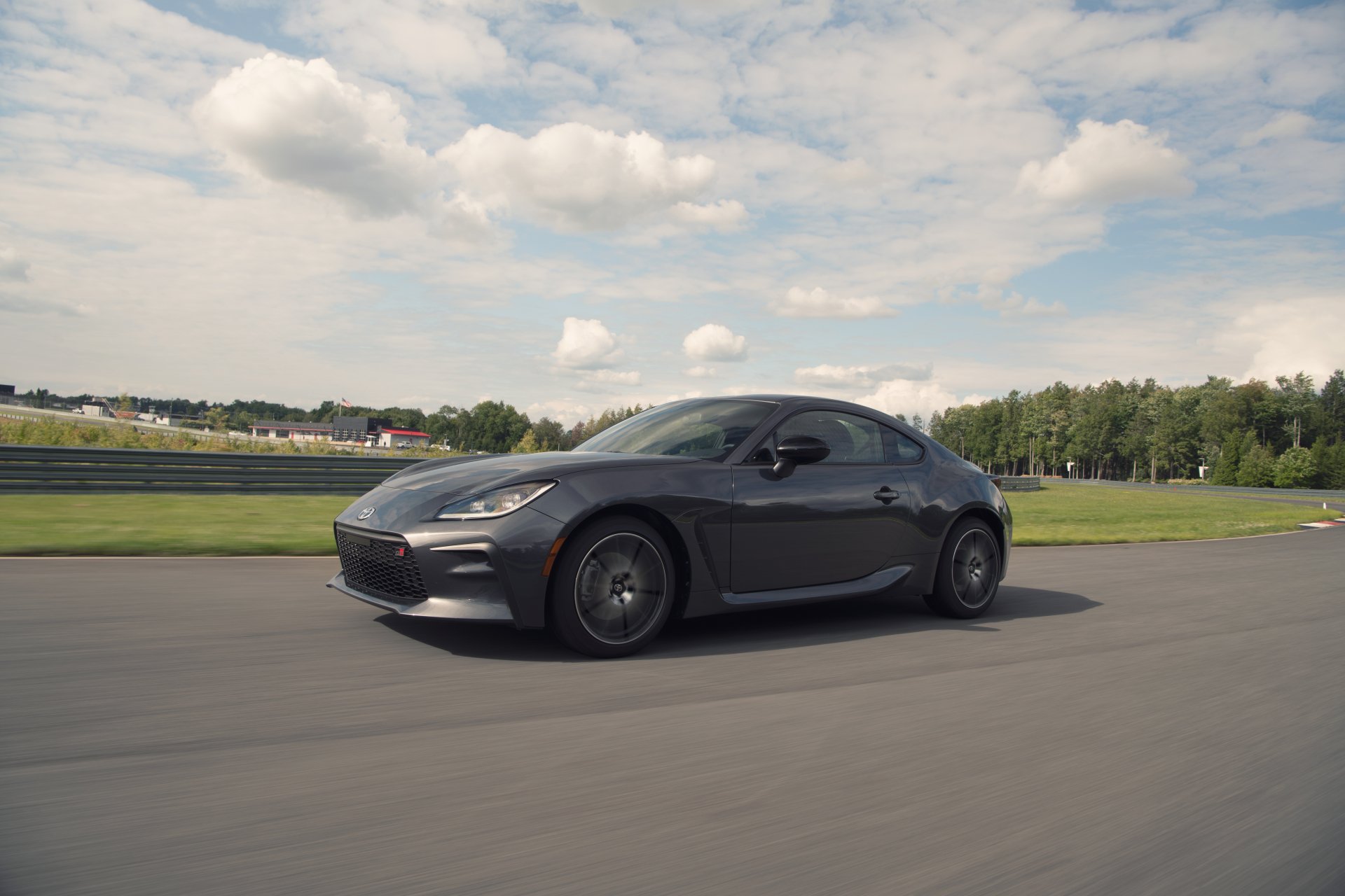 Download Vehicle Toyota GR 86 8k Ultra HD Wallpaper