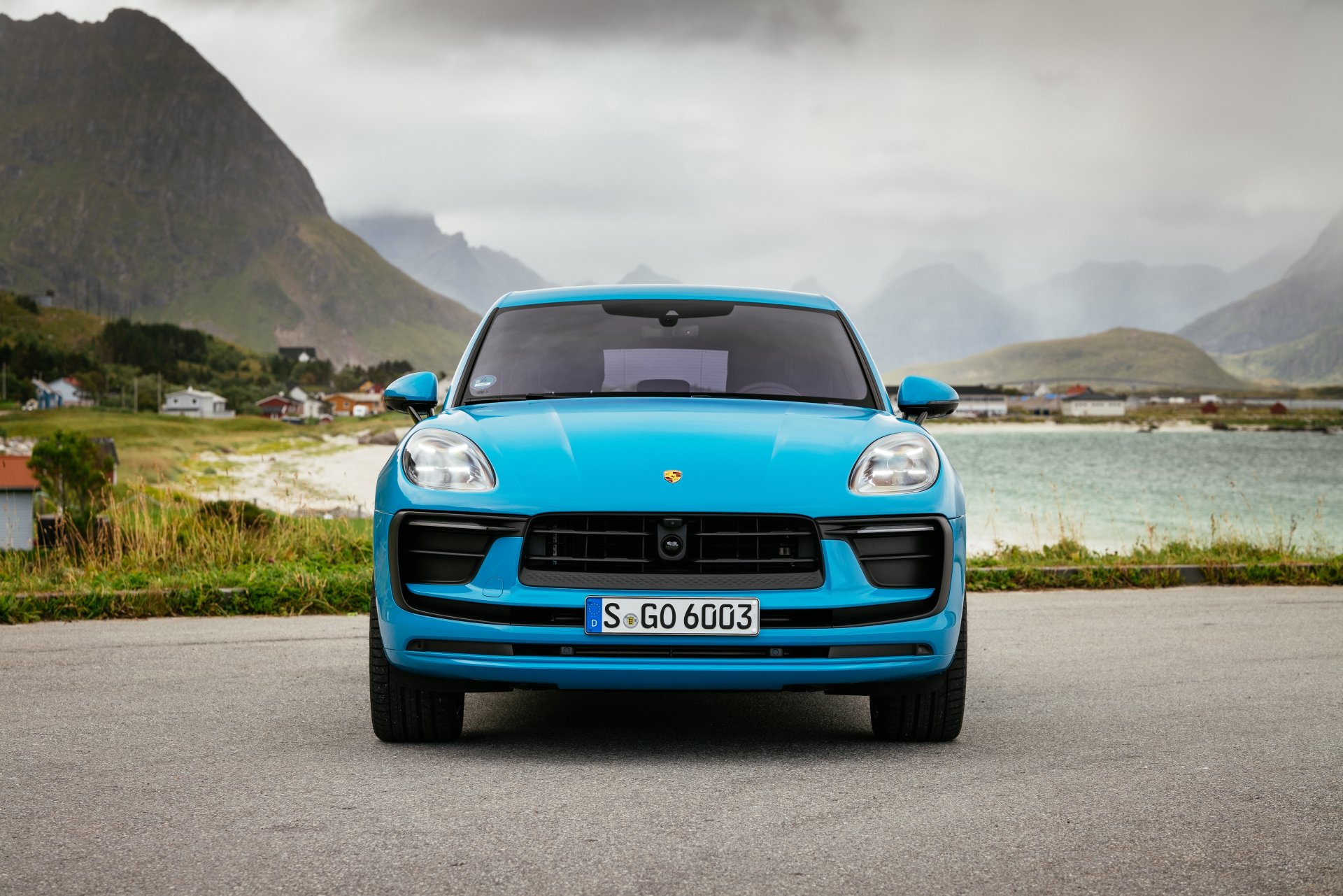 Download SUV Vehicle Porsche Macan 4k Ultra HD Wallpaper