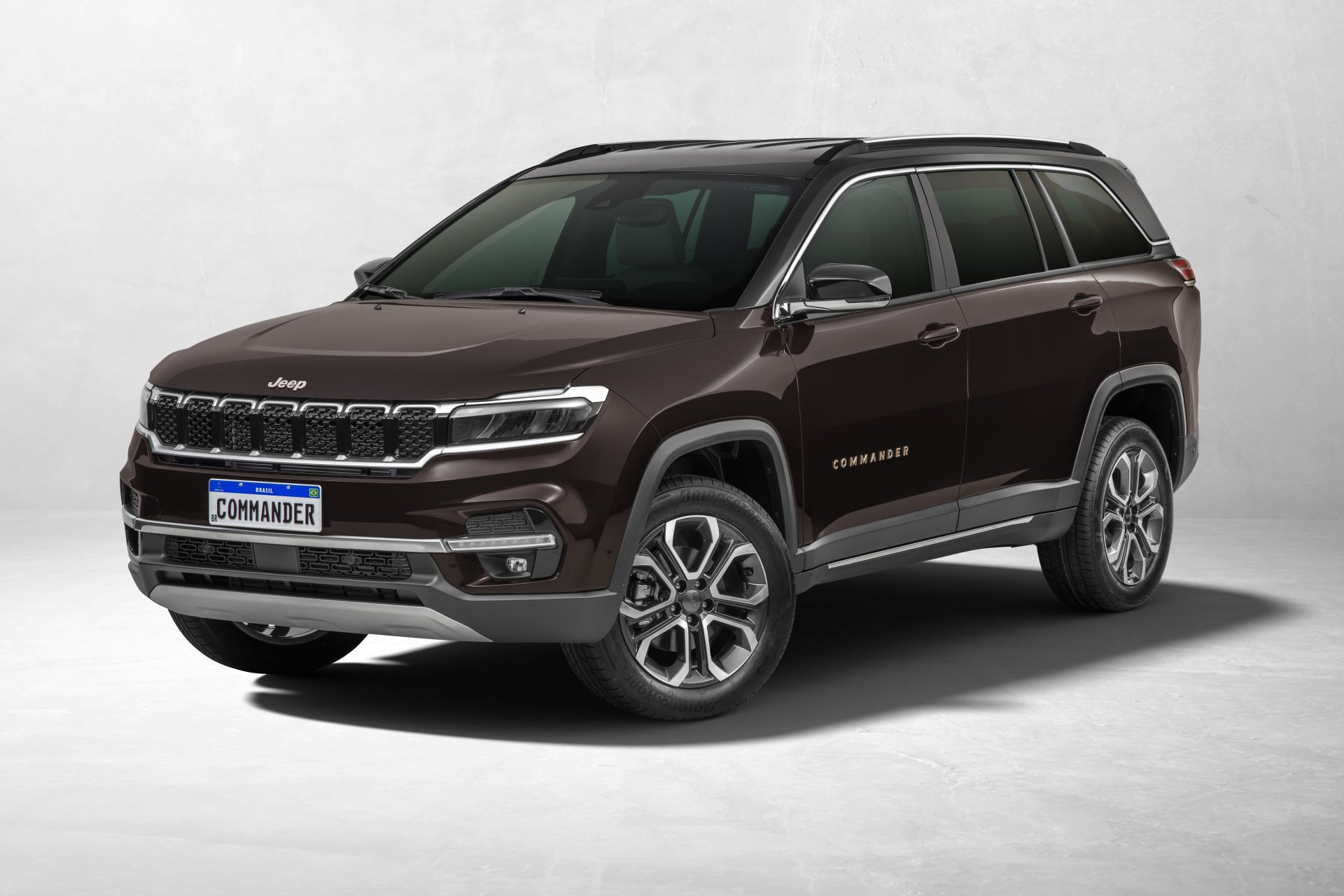 Jeep Commander Limited TD380 4×4 (H6)