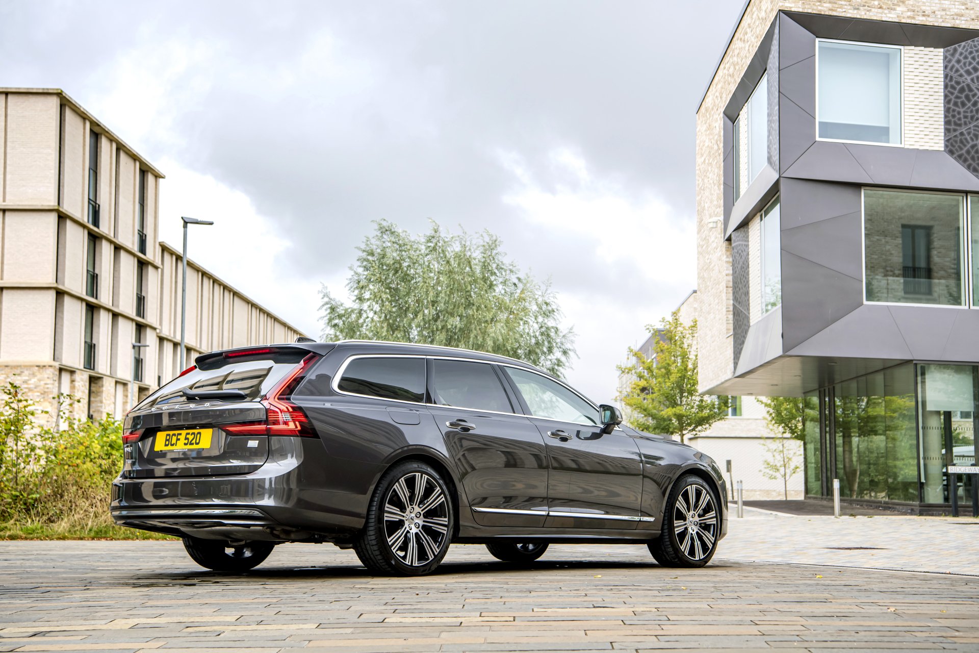 Download Volvo V90 Vehicle Volvo V90 T6 AWD 4k Ultra HD Wallpaper