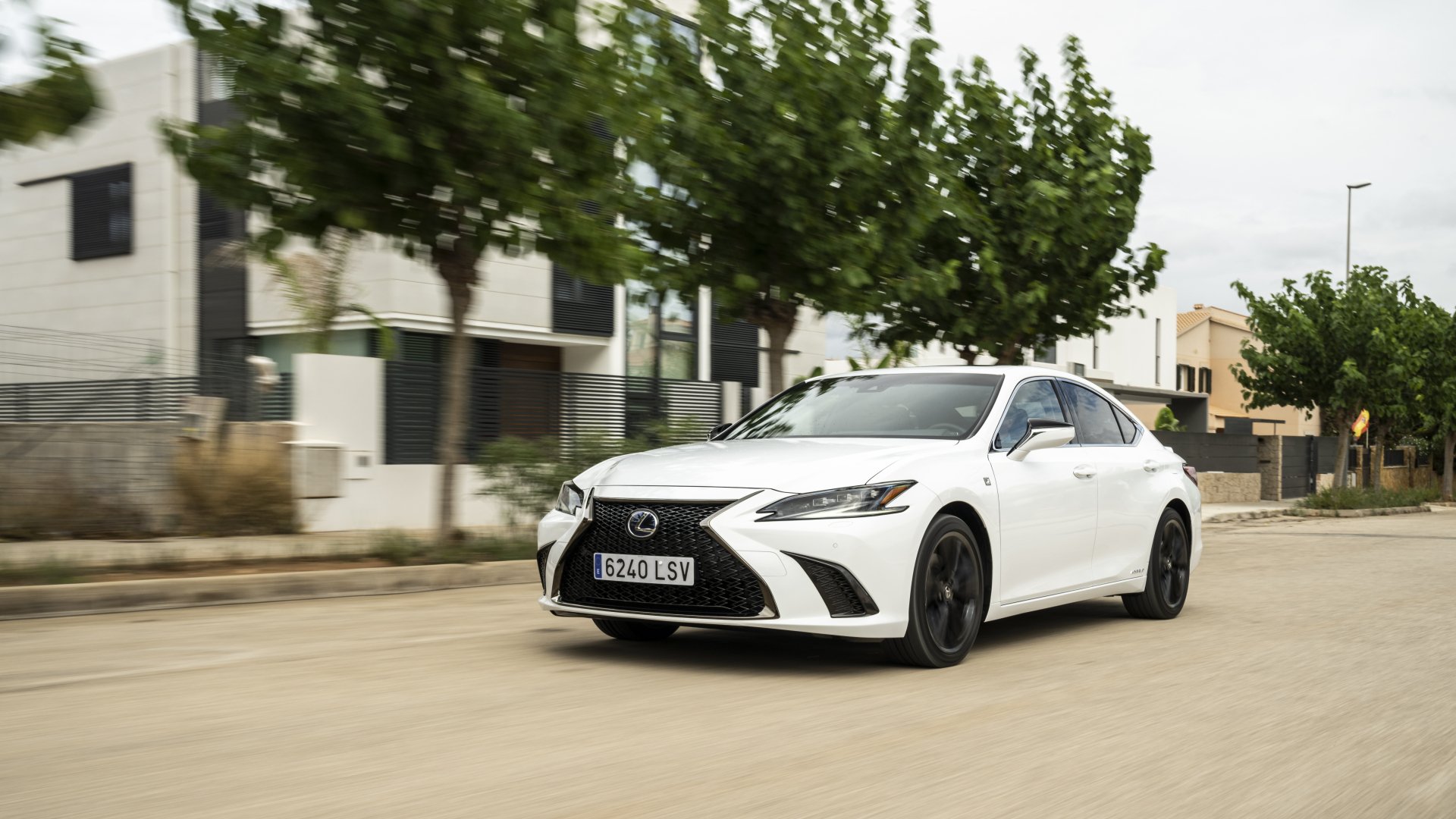 Download Lexus ES 300h F SPORT Vehicle Lexus ES 300H 4k Ultra HD Wallpaper