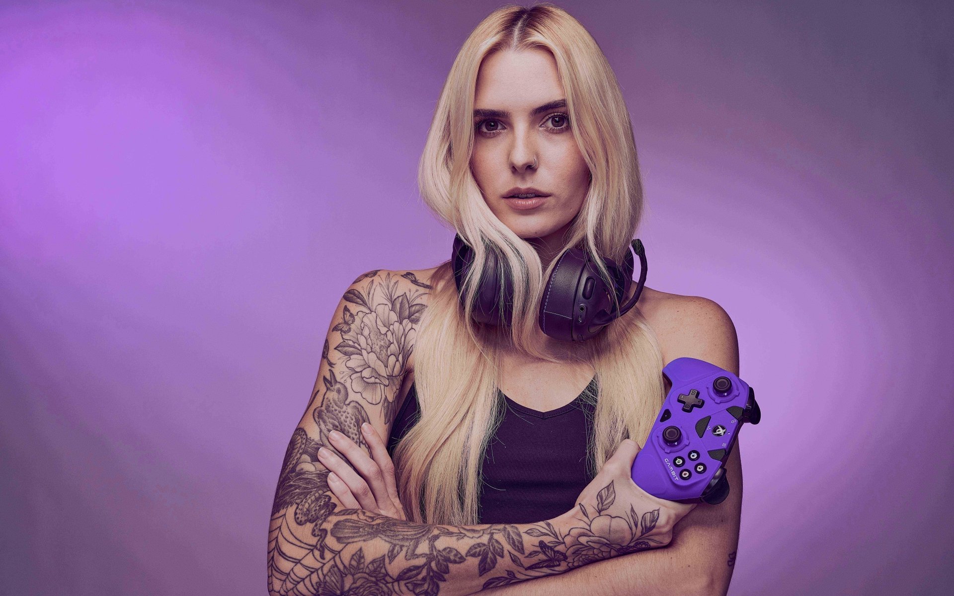 Download Blonde Woman Tattoo 8k Ultra HD Wallpaper
