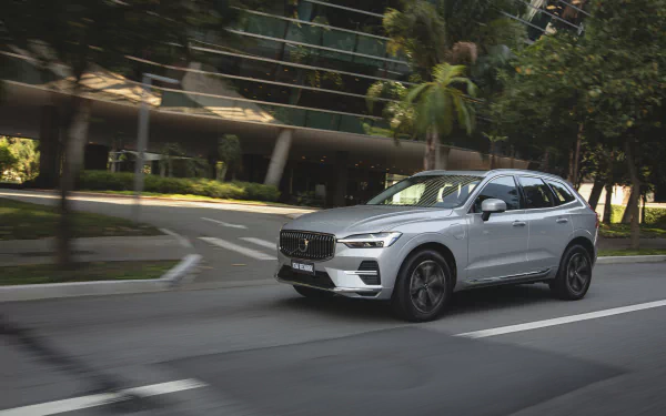 [40+] Volvo XC60 4k Wallpapers