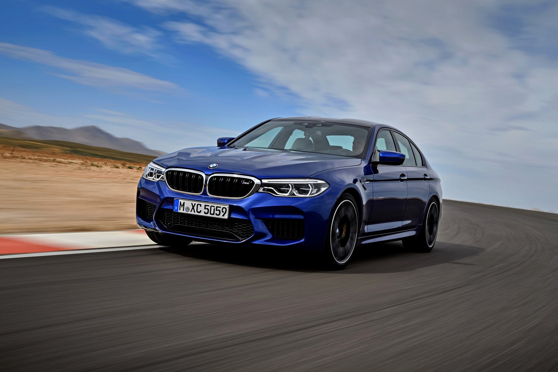 Download Vehicle BMW M5 4k Ultra HD Wallpaper