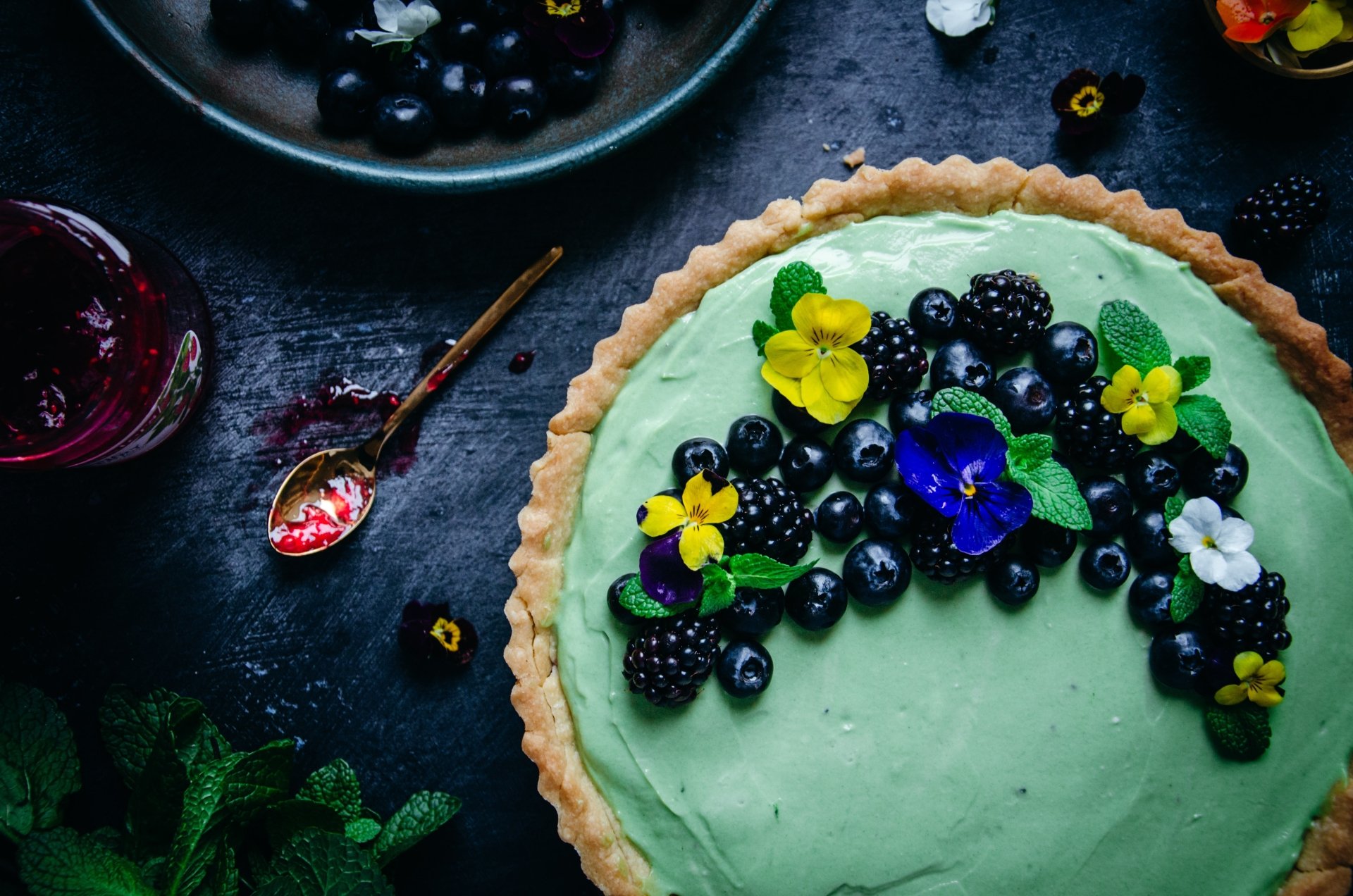 4K Ultra HD Berry Blossom Cake Delight