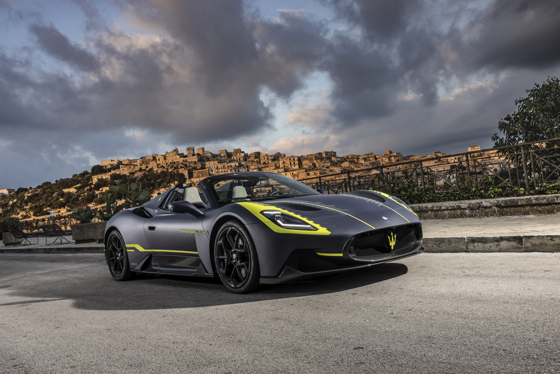 Maserati MC20 - Desktop Wallpapers, Phone Wallpaper, PFP, Gifs, and More!