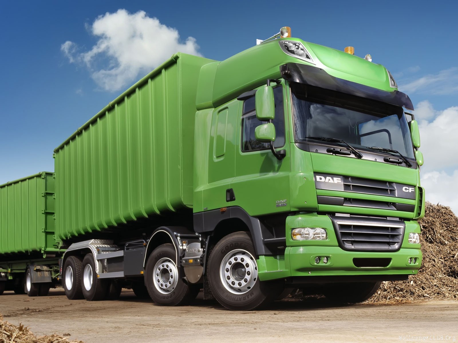 Download Vehicle DAF Wallpaper