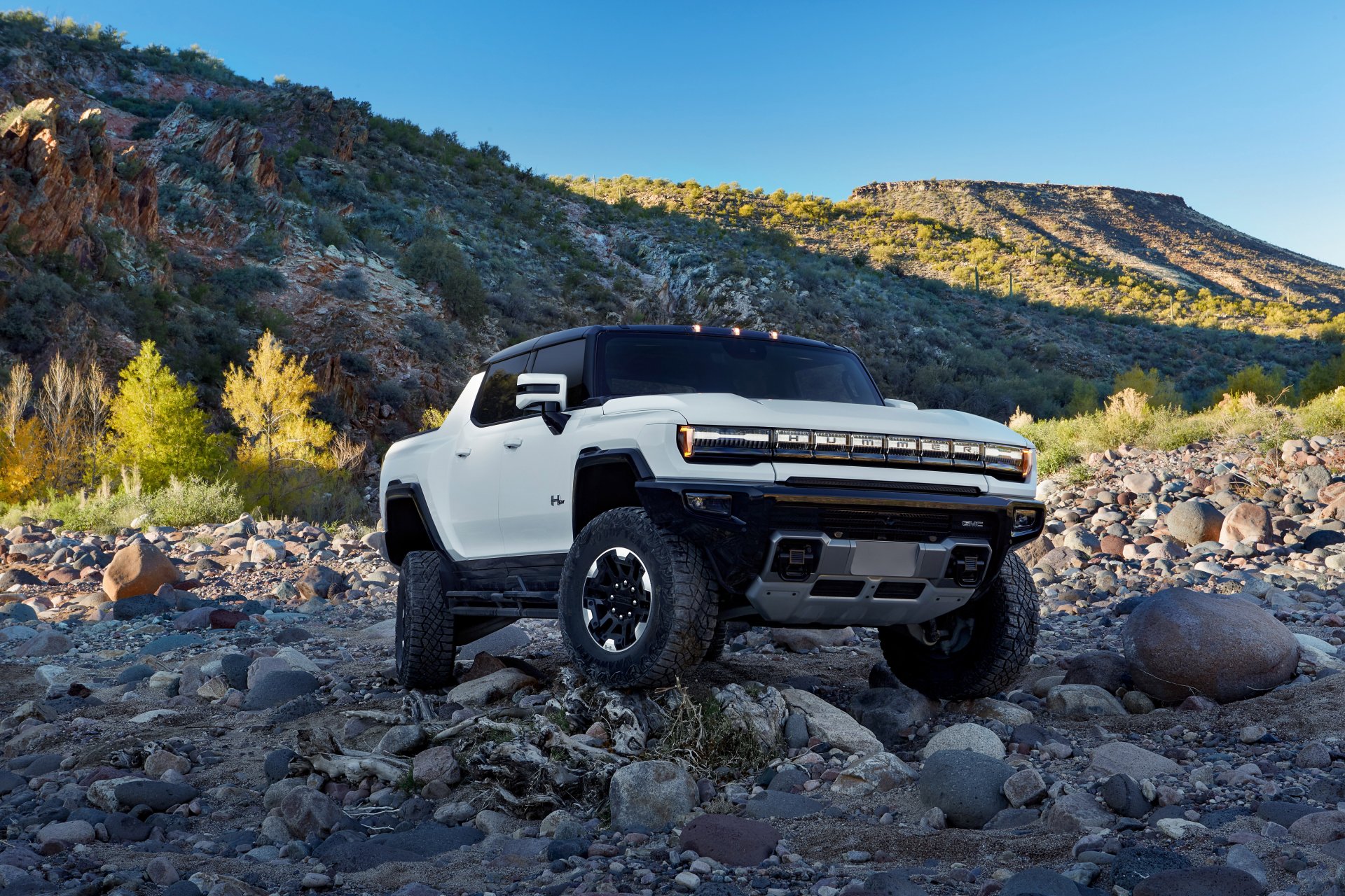 Hummer EV Pickup Edition 1 | Electric Powerhouse Wallpaper