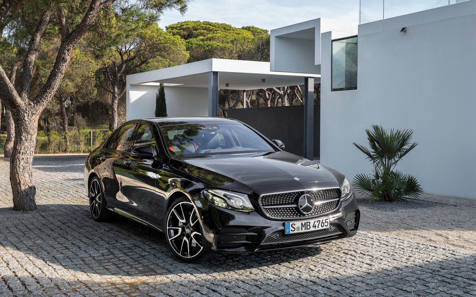 HD Wallpaper of Mercedes-Benz E43 AMG