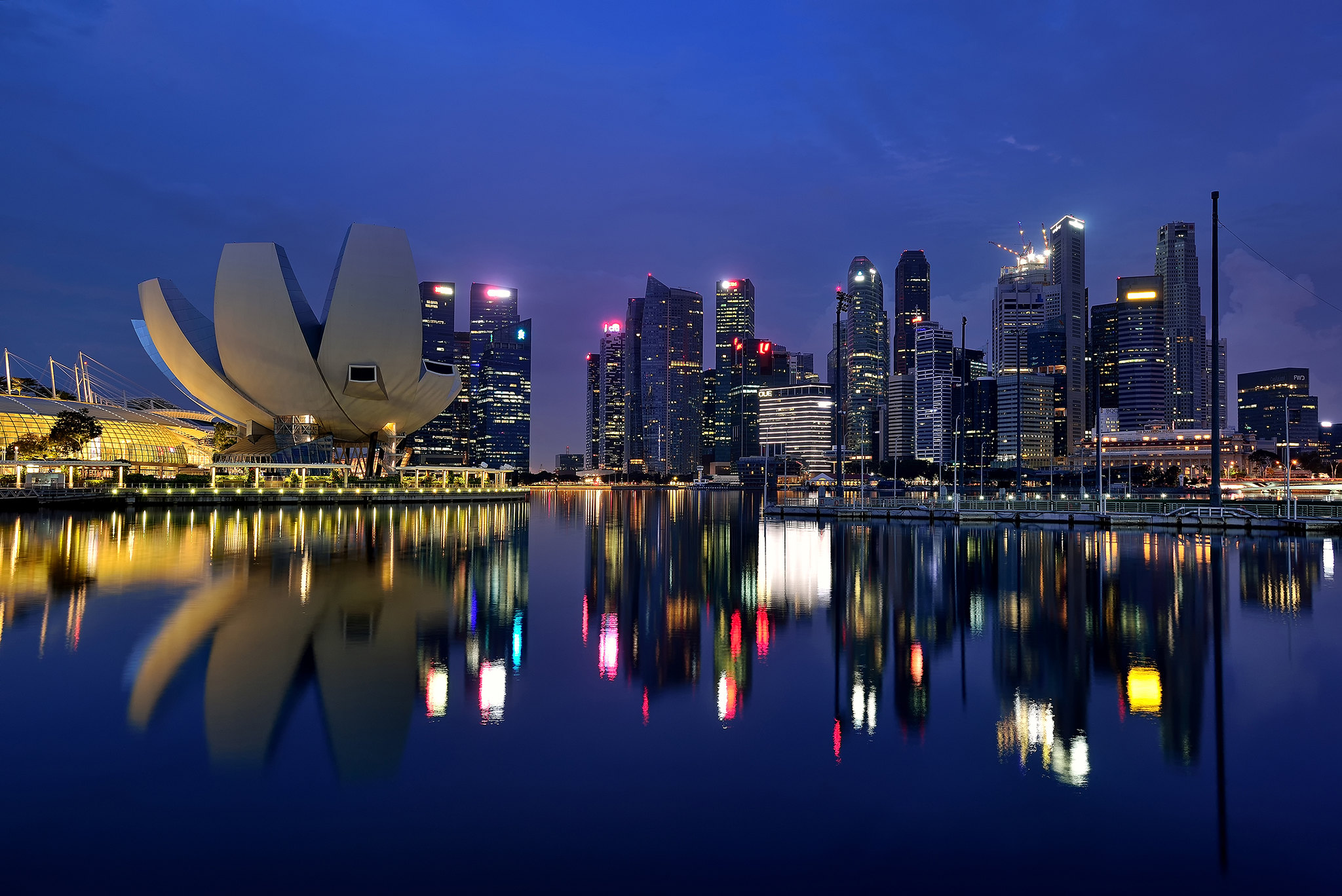 Download City At Night HD Wallpaper