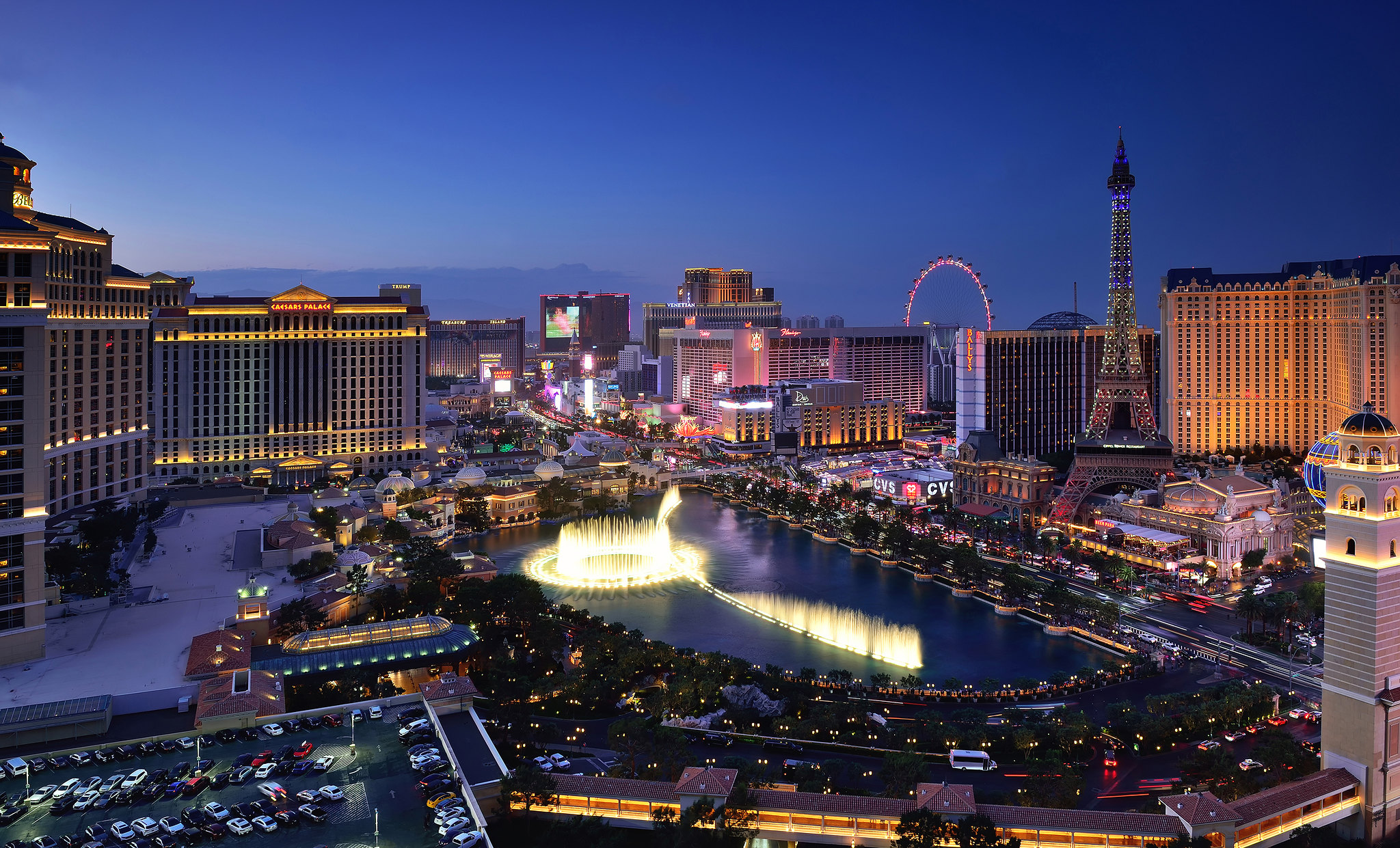 Download City At Night HD Wallpaper