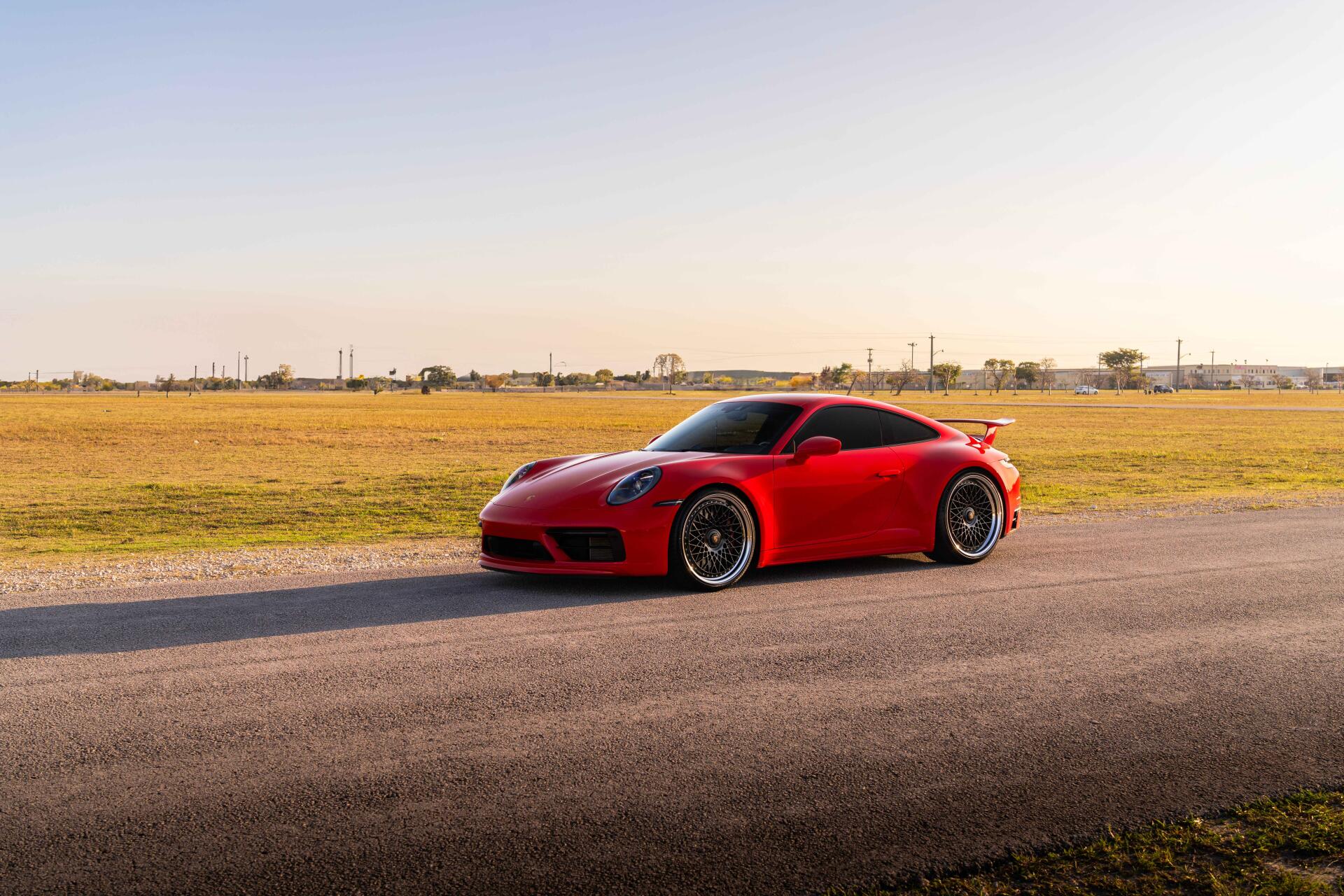 Porsche 992 GTS Wallpapers