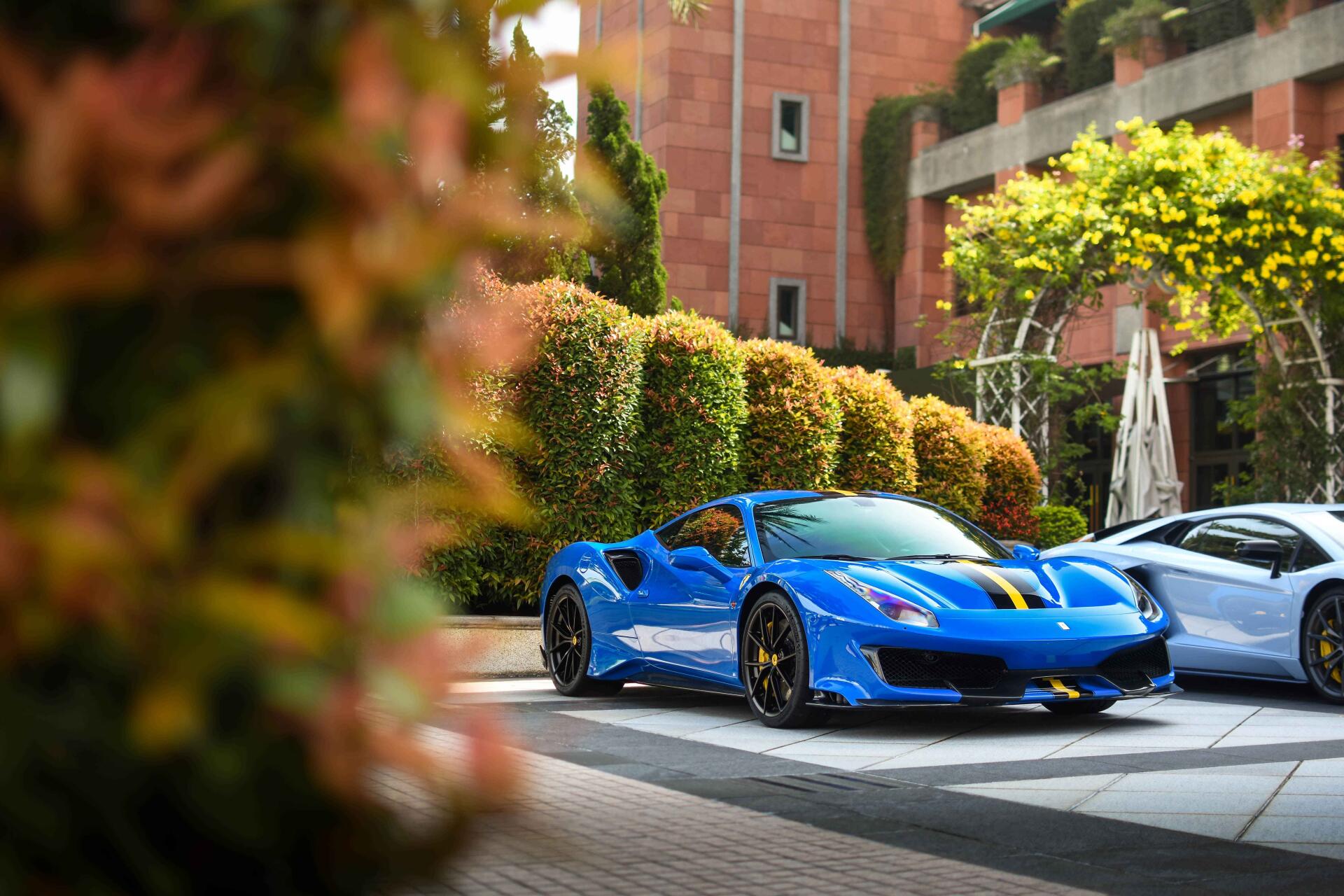 Download Car Ferrari 4k Ultra HD Wallpaper