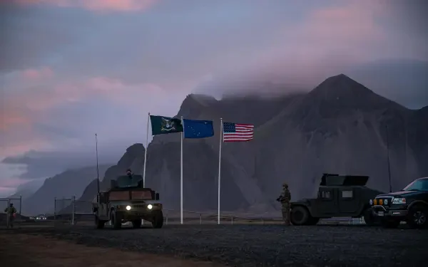 business dynamite Desktop Wallpapers, Phone Wallpaper, PFP, Gifs, and ...