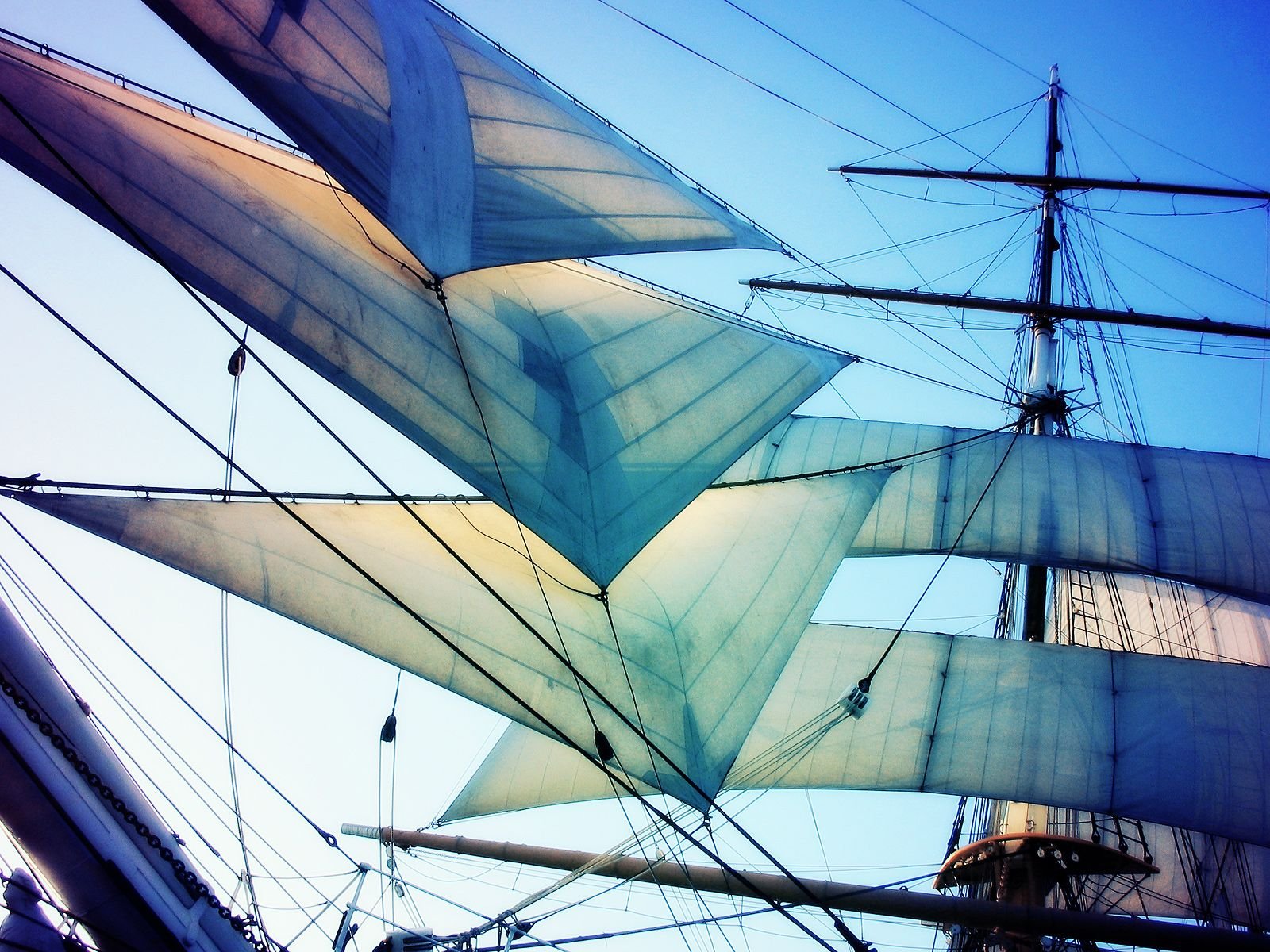 Download Vehicle Ship Wallpaper