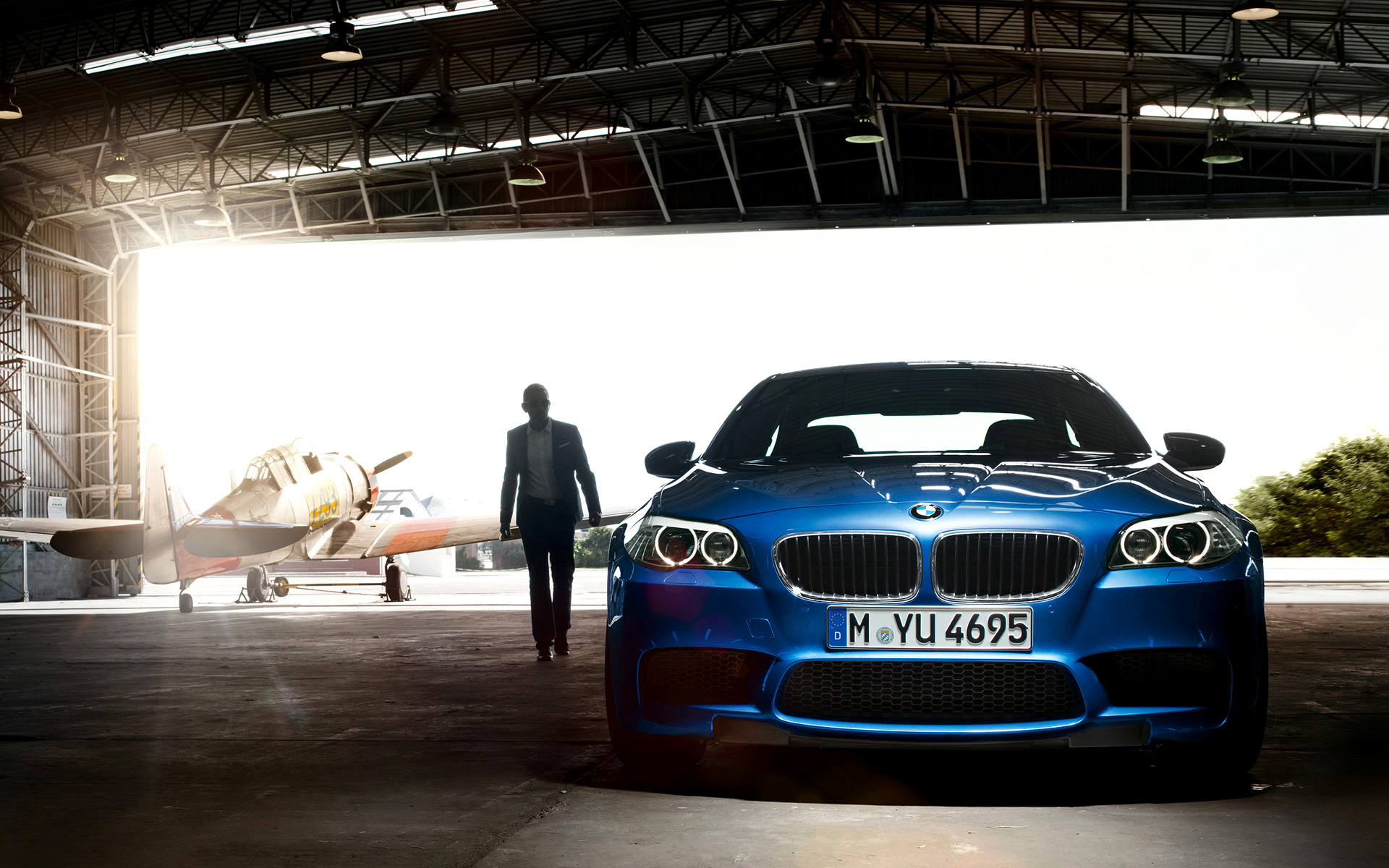 Download Vehicle BMW HD Wallpaper
