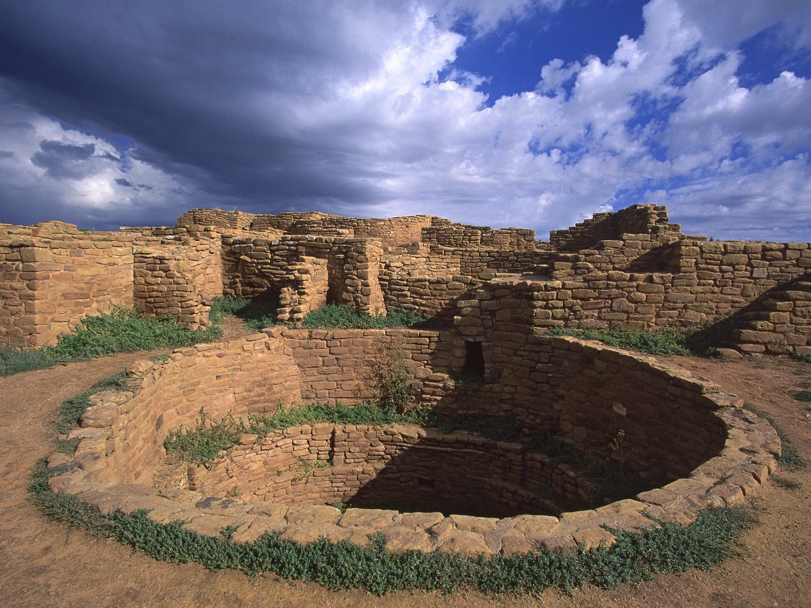 Download Man Made Ruin Wallpaper