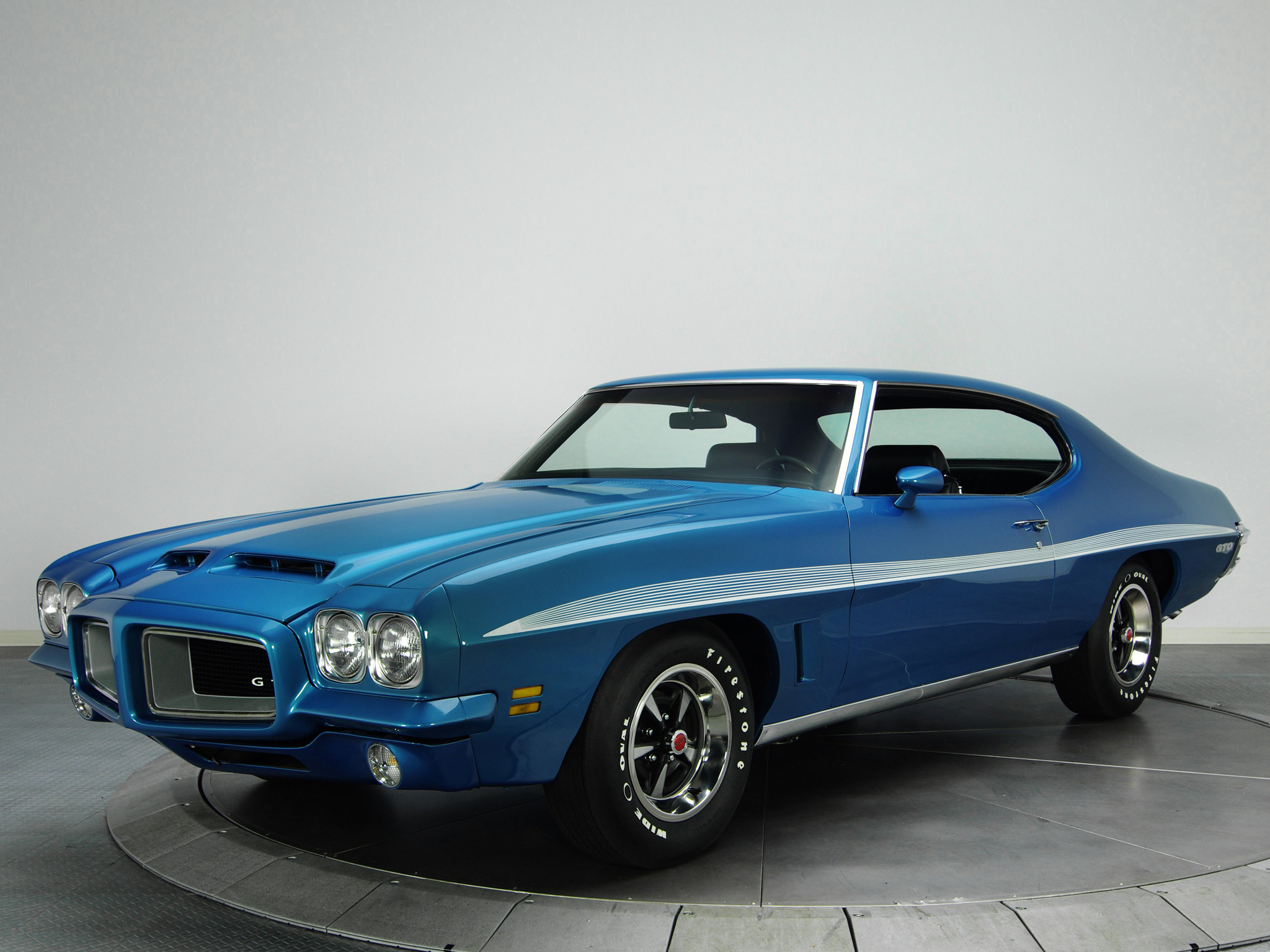 Download Vehicle Pontiac HD Wallpaper