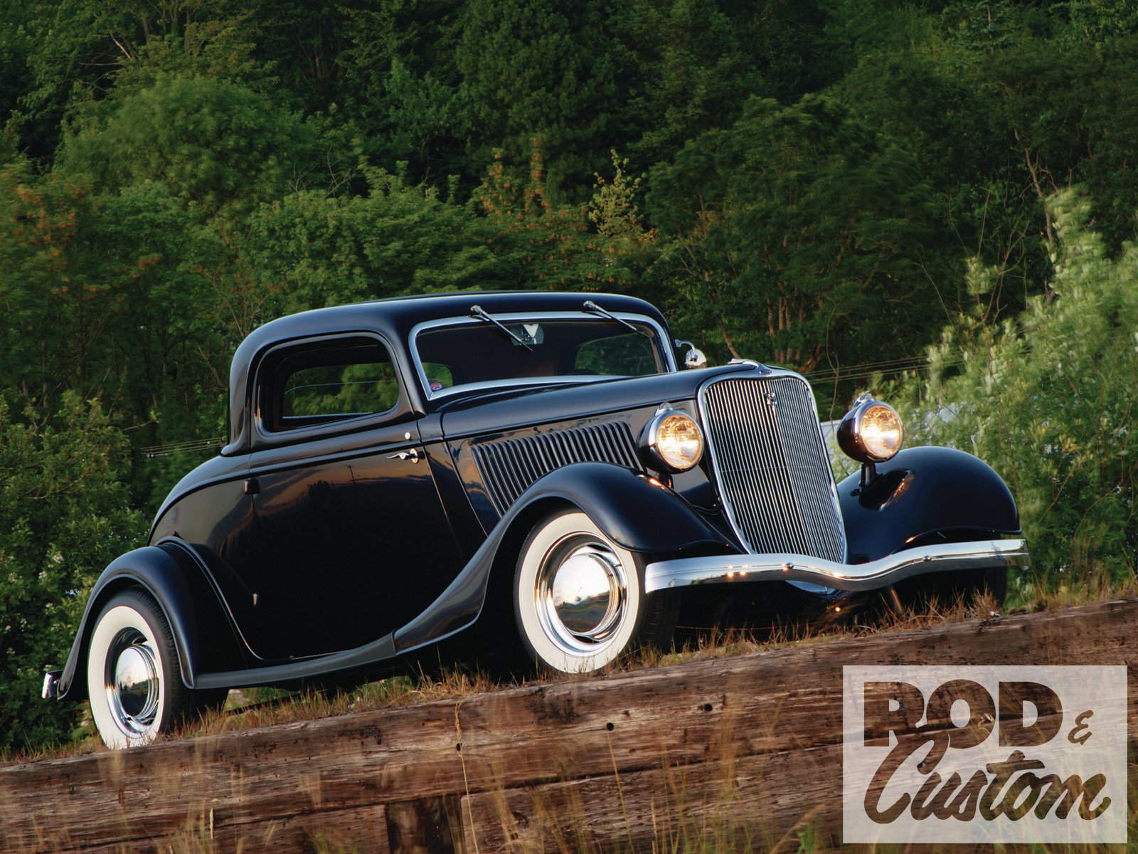 1933 Ford Three Window Coupe – Classic Ride HD Wallpaper