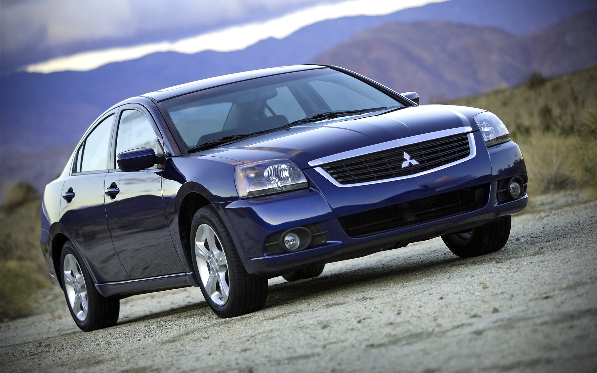 Download Vehicle Mitsubishi HD Wallpaper