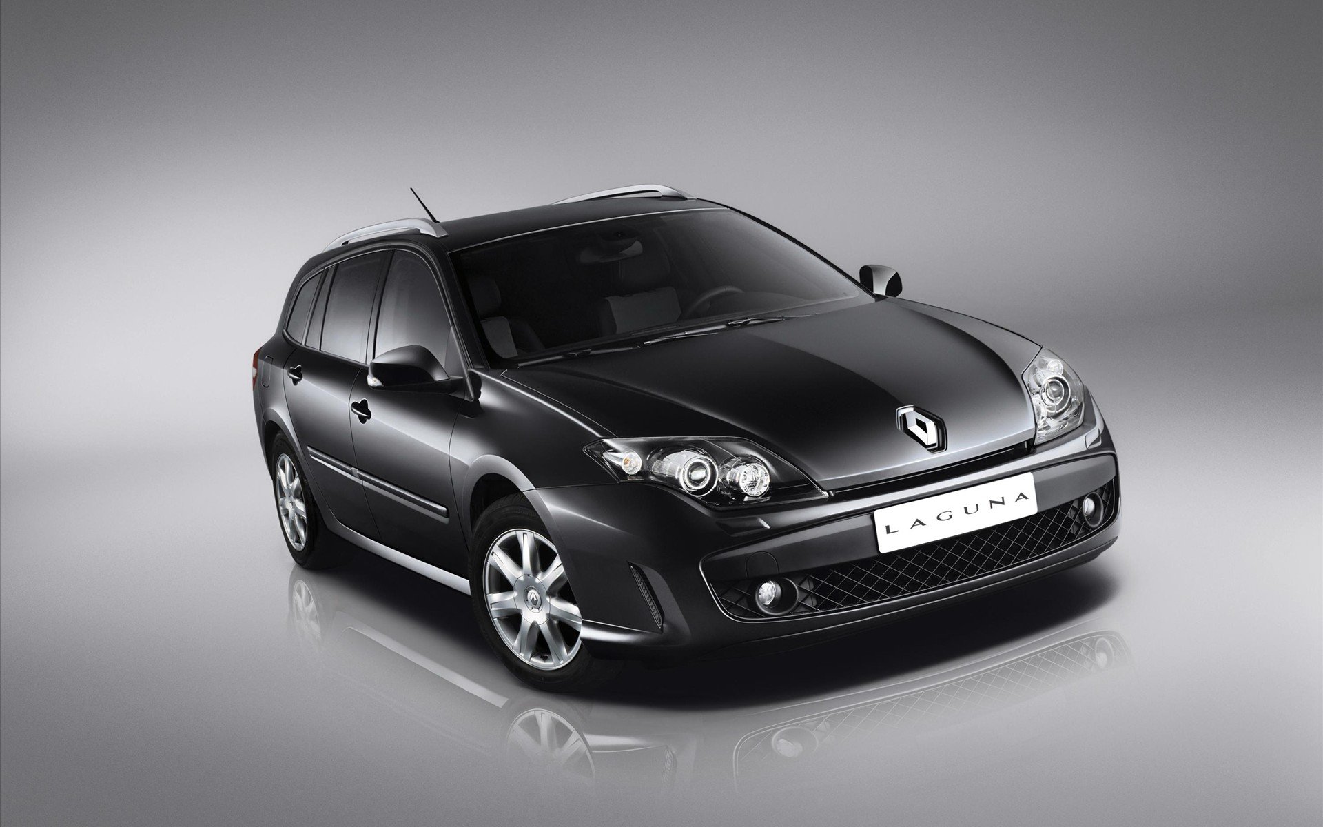 Download Vehicle Renault HD Wallpaper | 1920x1200 | Wallpaper Abyss