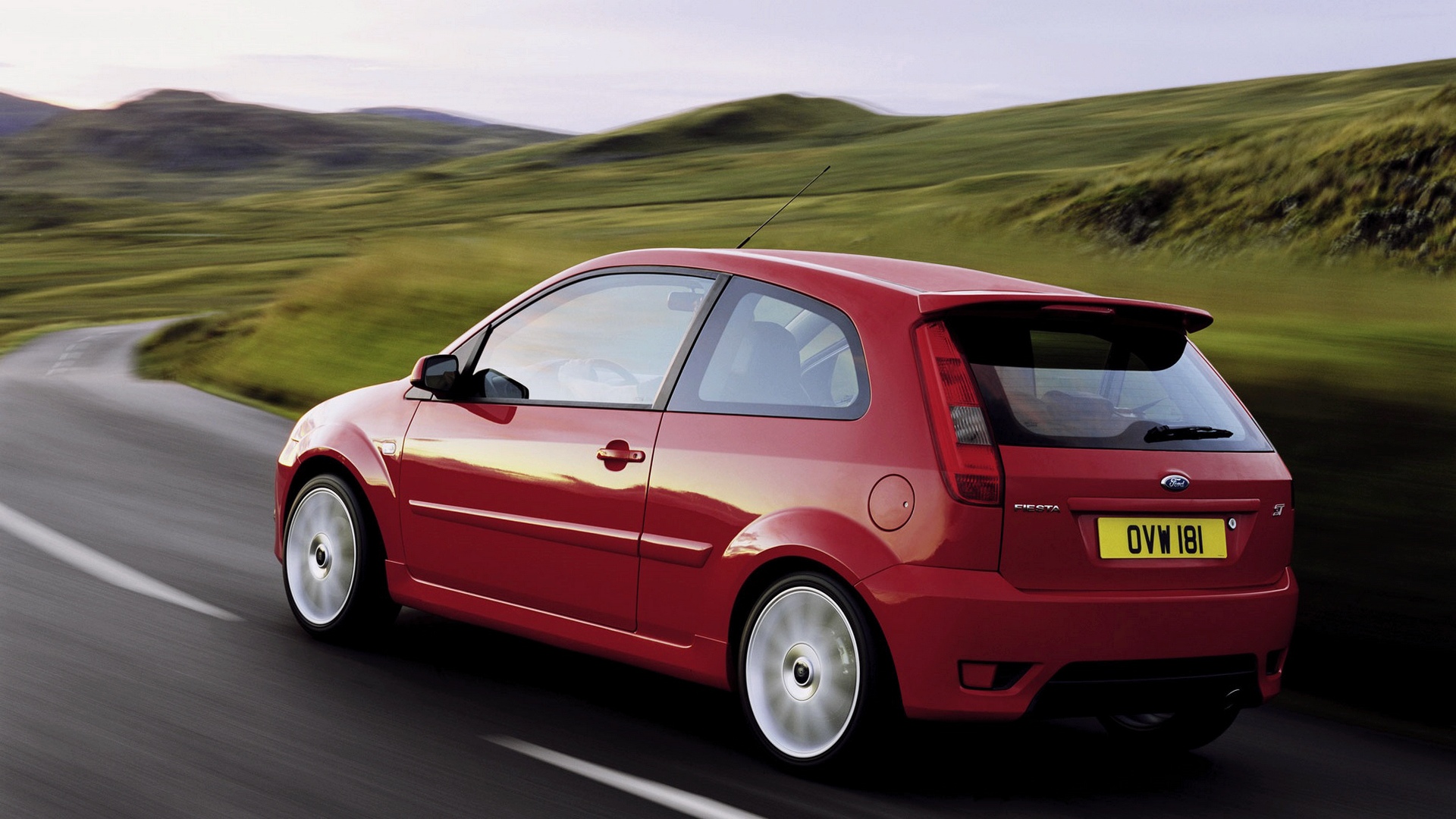 Download Vehicle Ford Fiesta HD Wallpaper