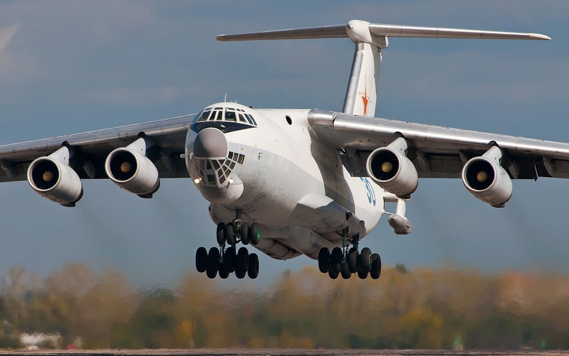 HD Military Power: Ilyushin Il-78 Strategic Tanker in Flight ...