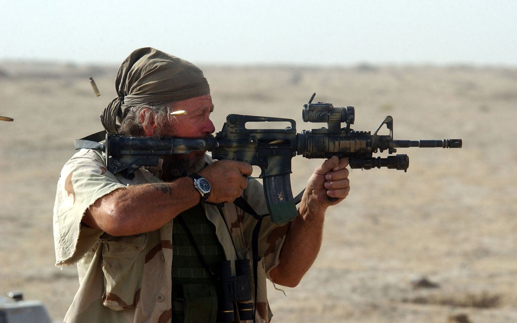 HD Wallpaper of a Determined Soldier in Action