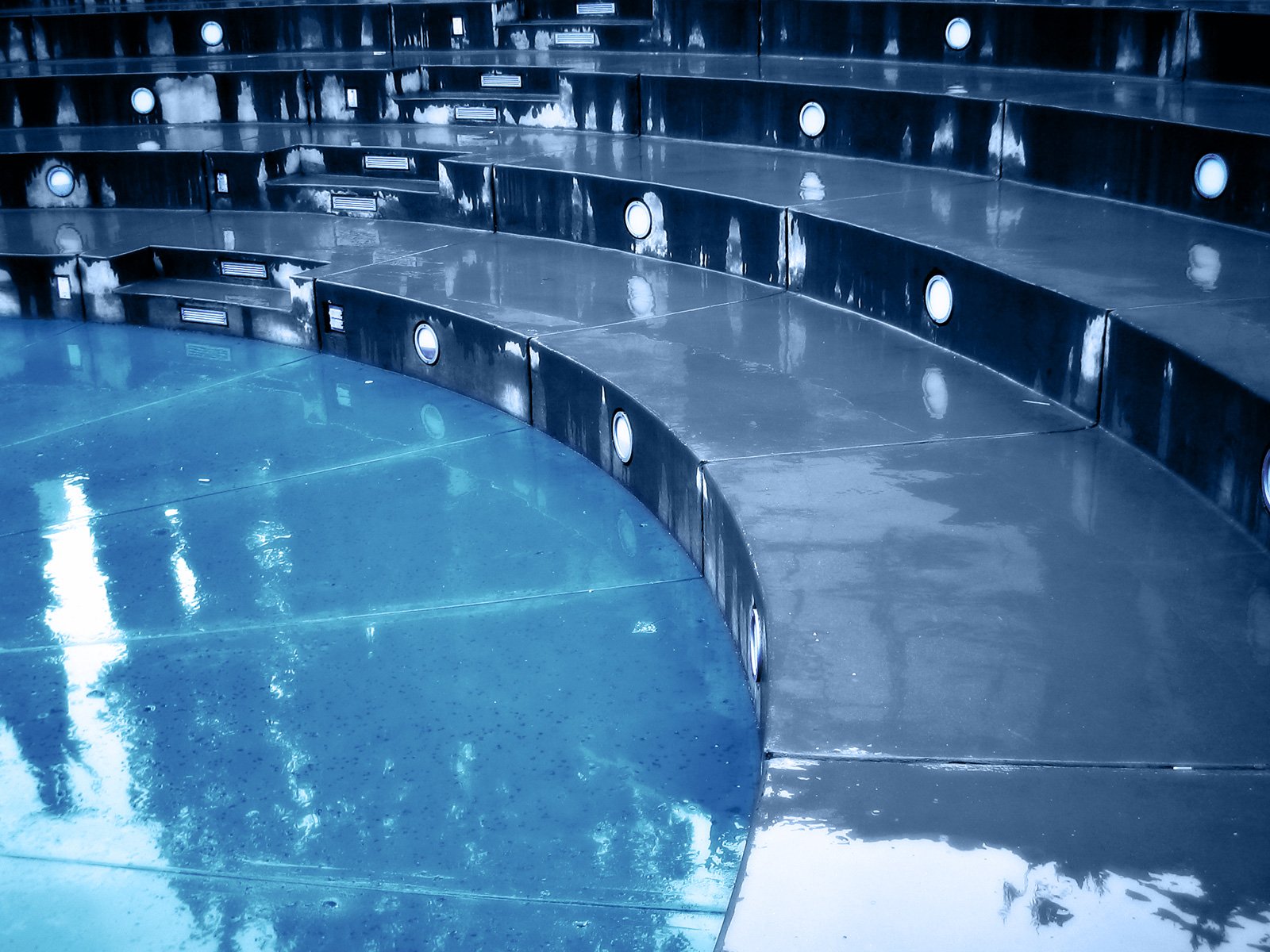 Modern Man-Made Architectural Curves - HD Building Wallpaper