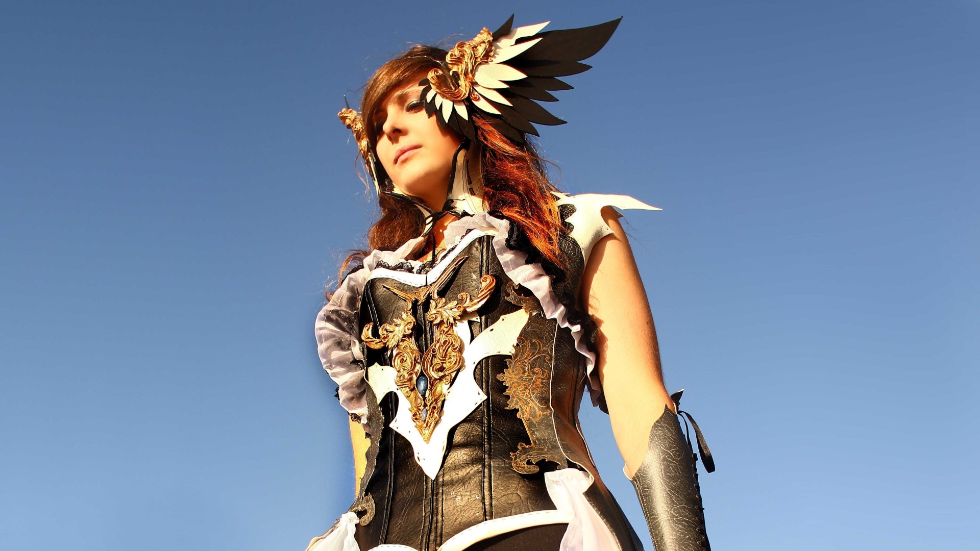 Epic 4K Cosplay Woman: Fierce Elegance Against Clear Skies | 4500x2531 ...