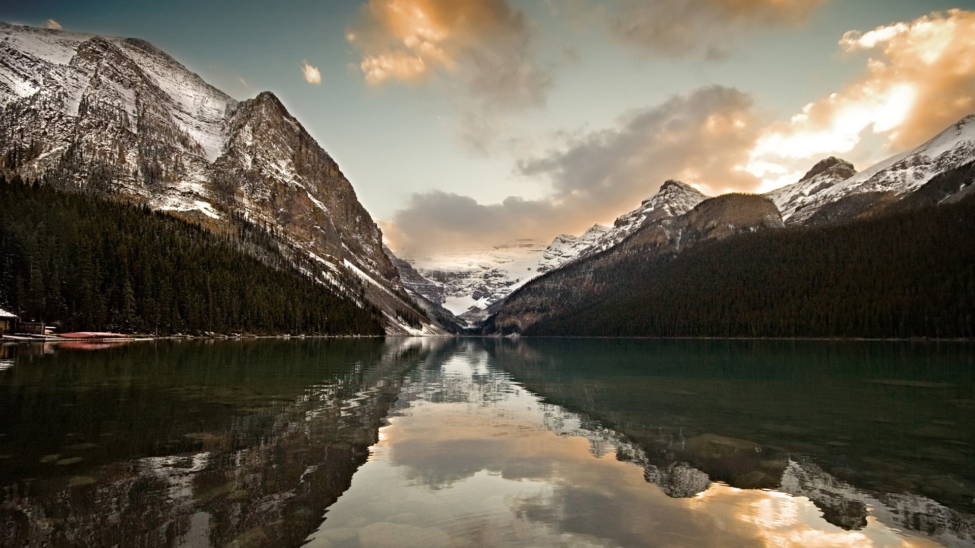 Stunning Mountain Reflections: HD Nature Wallpaper