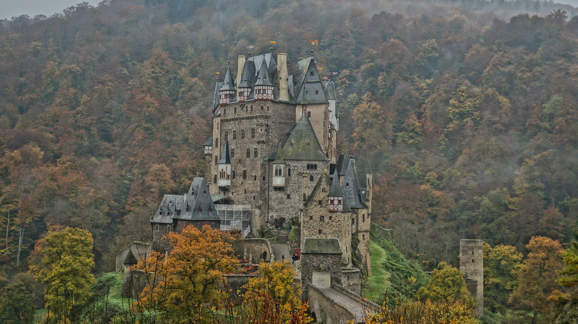 Download Fall Germany Castle Man Made Eltz Castle 4k Ultra HD Wallpaper
