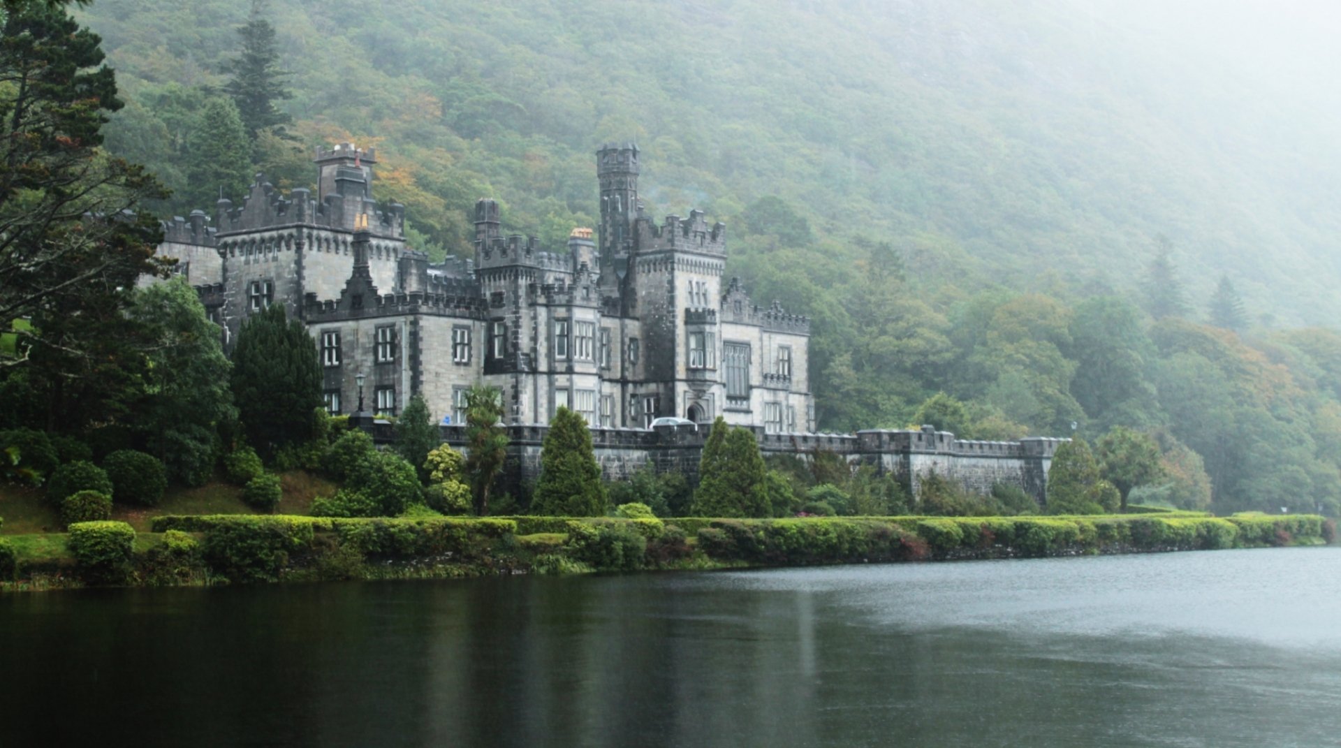Kylemore Abbey: Mystical Connemara Serenity in Ireland – HD Wallpaper