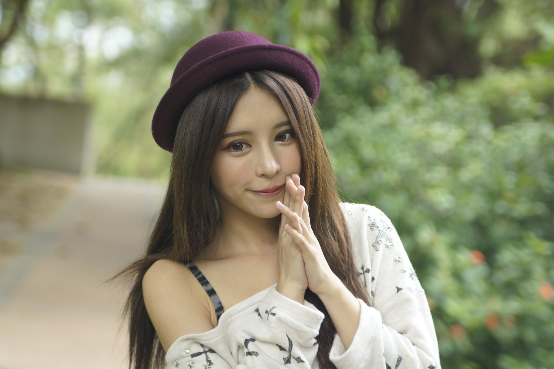 Download Hong Kong Park Bokeh Hat Smile Taiwanese Asian Model Julie Chang Woman Zhang Qi Jun 4k ...