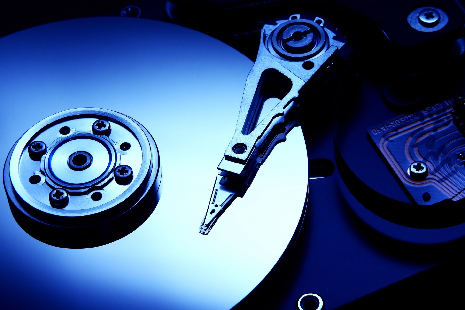 Download Technology Hard Disk Drive 4k Ultra HD Wallpaper